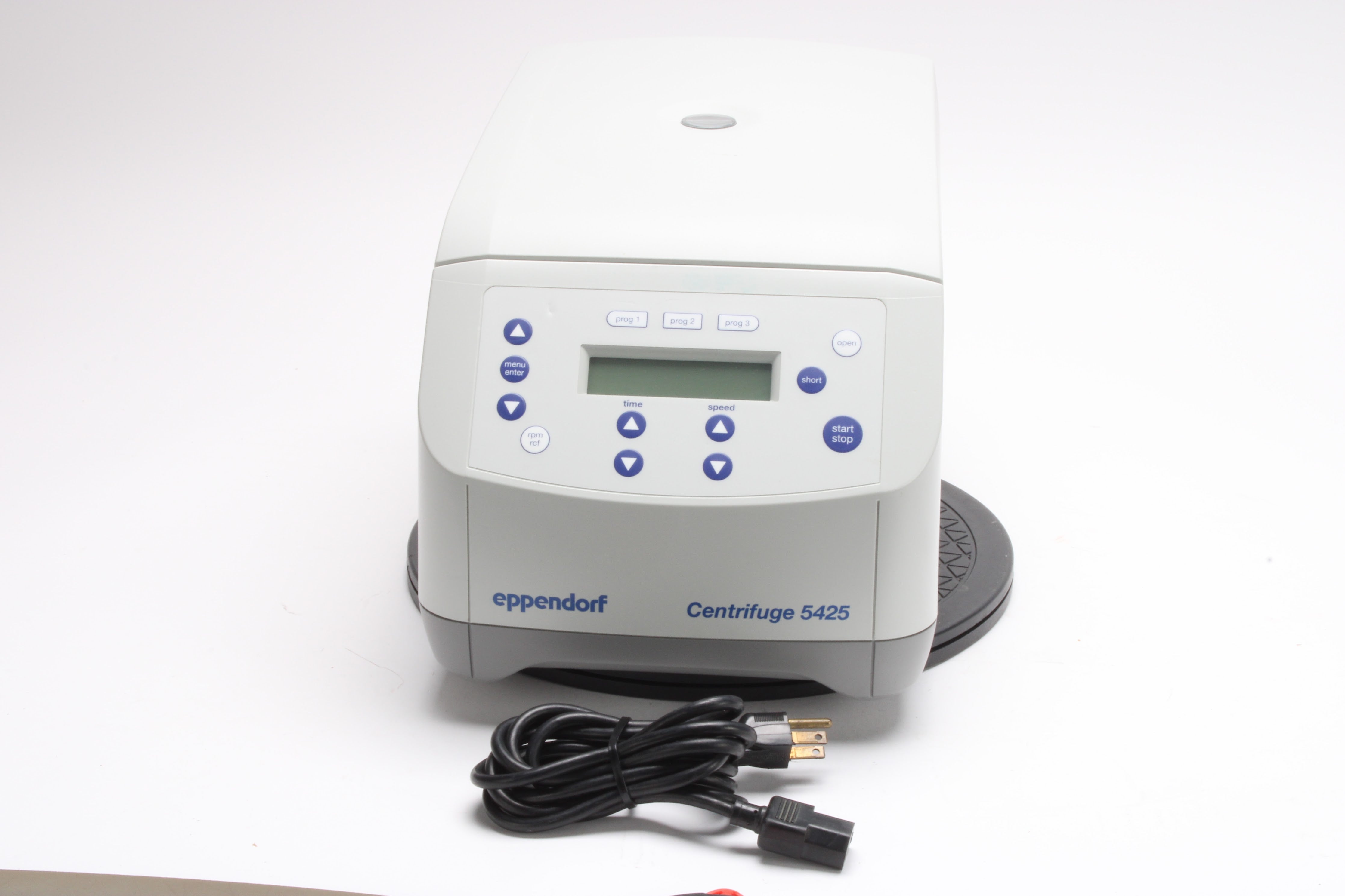 Eppendorf Centrifuge 5425 24-Place Centrifuge W/ FA-24x2 Rotor and Lid ...