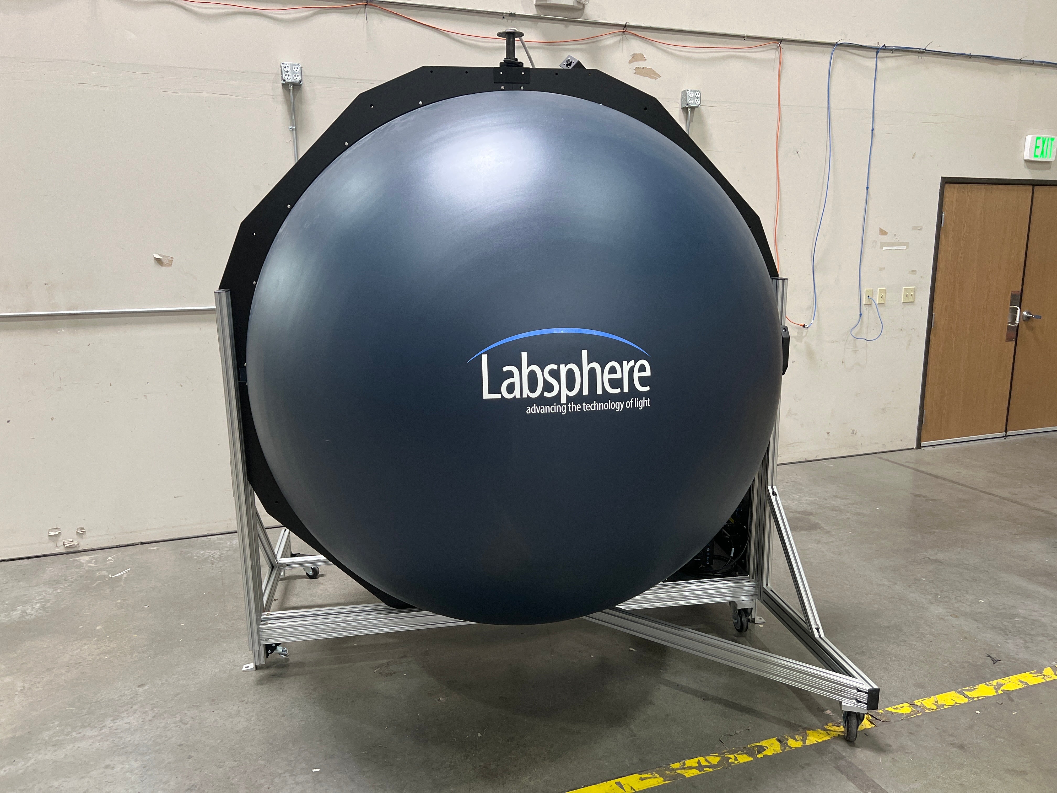 Labsphere illumia Plus2 2600 4PI Integrating Sphere Spectroradiometer ...