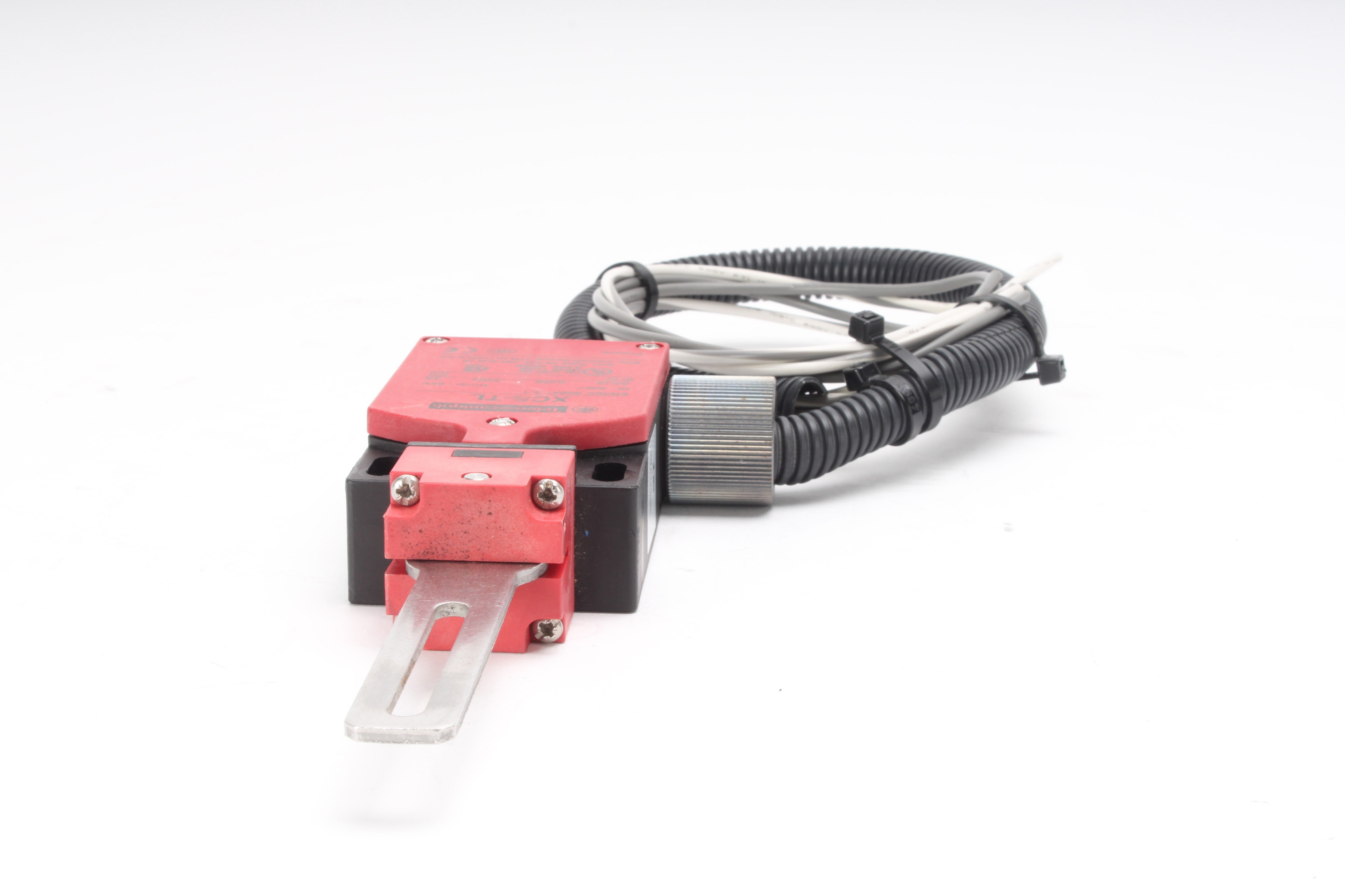 Telemecanique XCS-TL Sensor Safety Interlock Switch - Cut Cable – NTC Tech