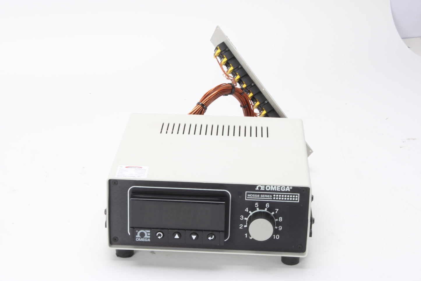 Omega MDSSi8 Benchtop Temperature Indicator With 12-Port K-Type Panel ...