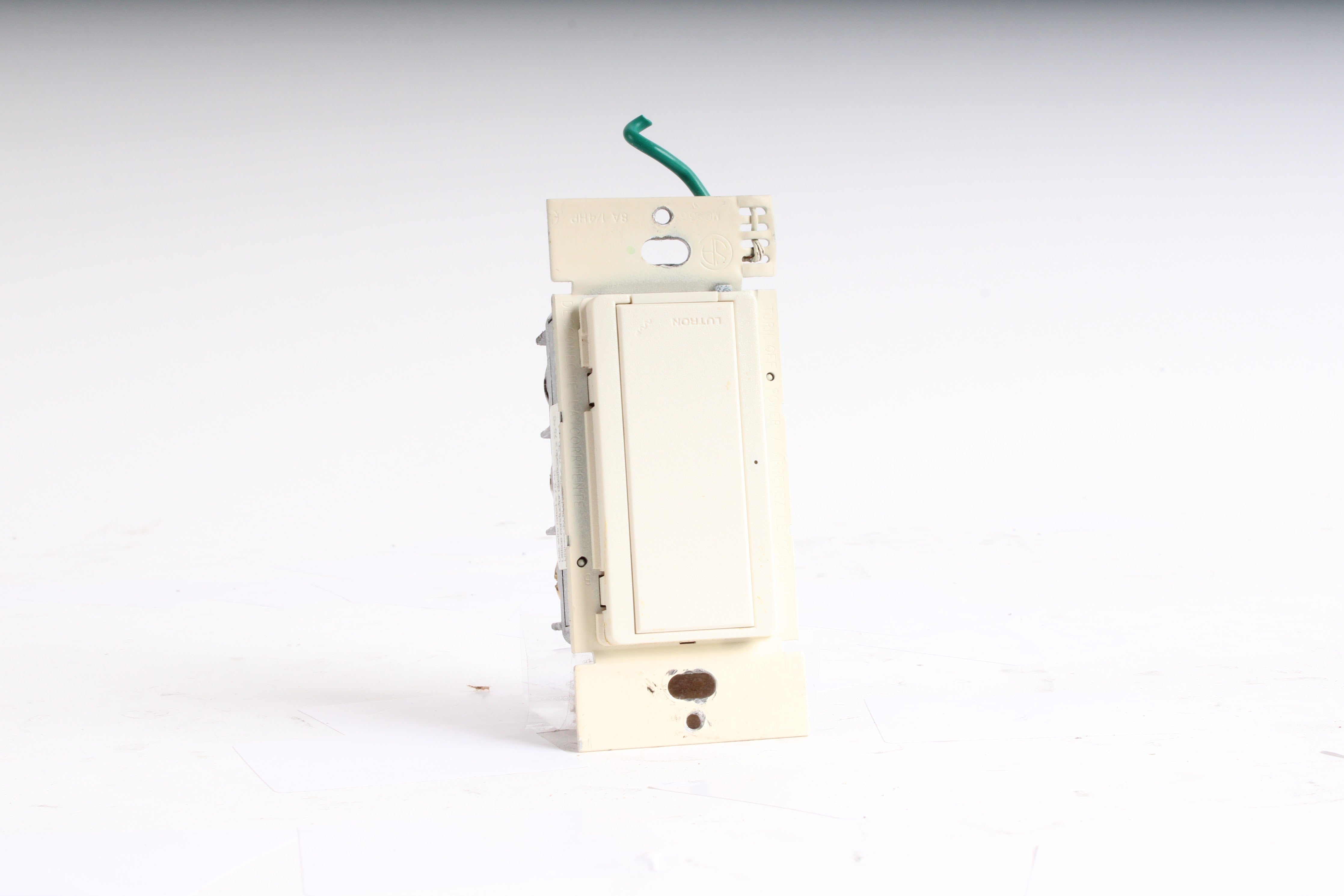 Lutron HRD-8ANS Switch Lighting and Motor Loads / Paint on Unit – NTC Tech