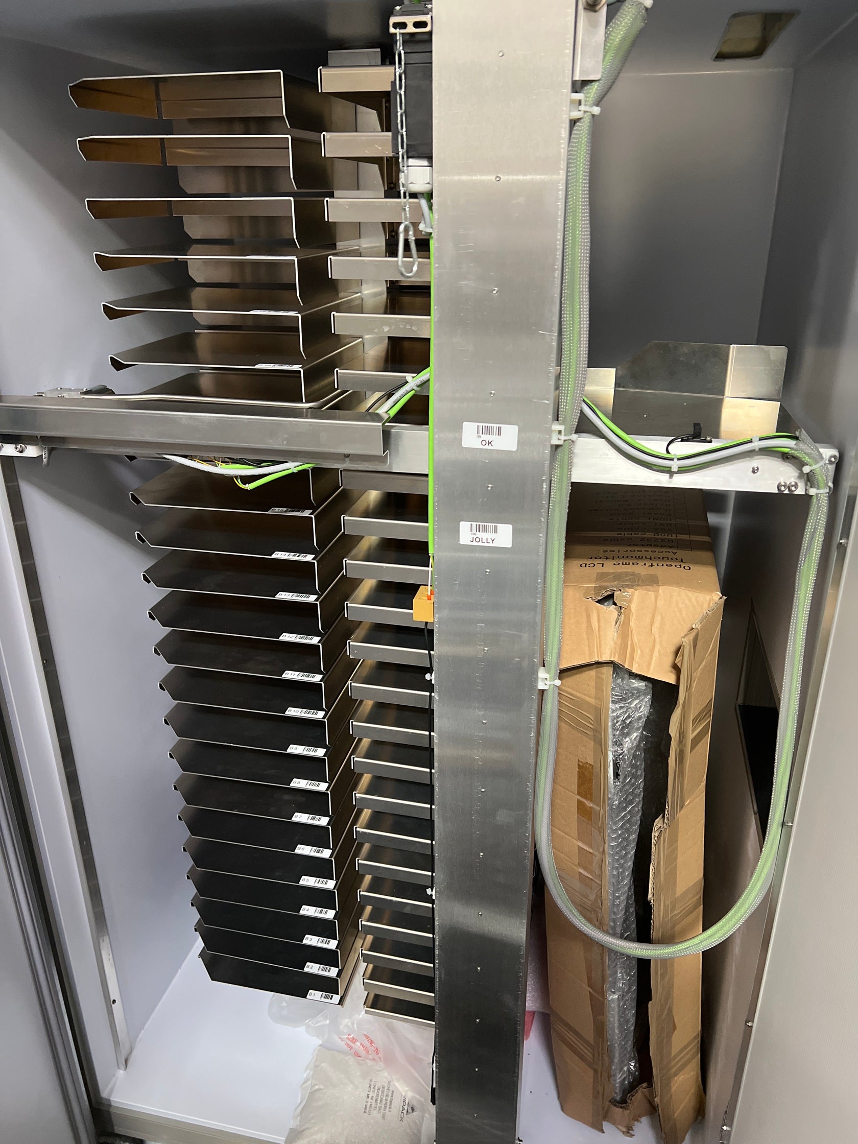 Bicom MIDA 300T Vending Machine for Pre-Cooked Fresh or Frozen Meals W ...