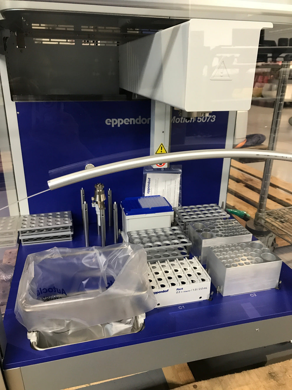 Eppendorf epMotion 5073 Automated Liquid Handler Workstation With Acce ...