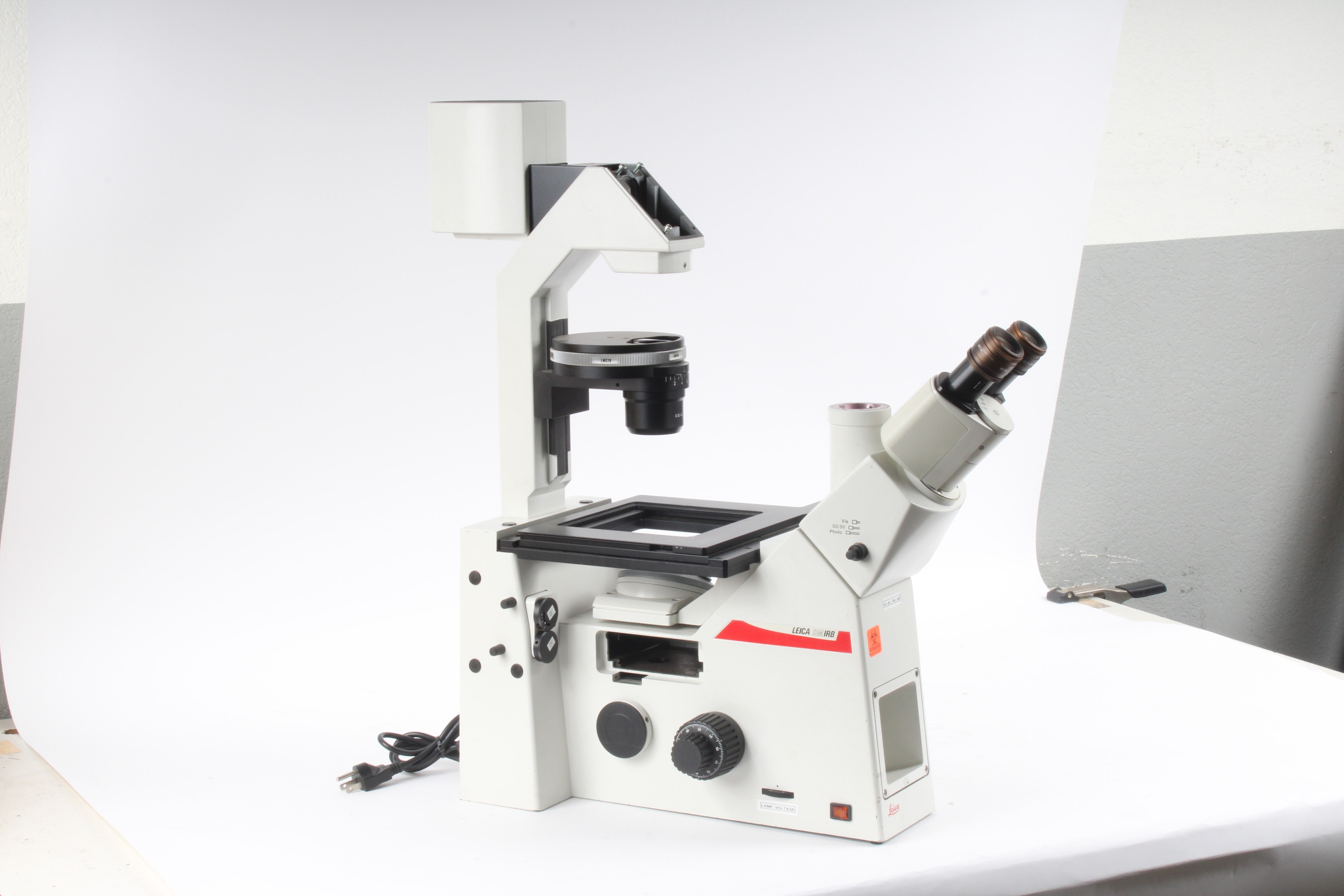 Leica DMIRB Inverted Fluorescence Microscope With 10x/0.30, 20x/0.30 O ...