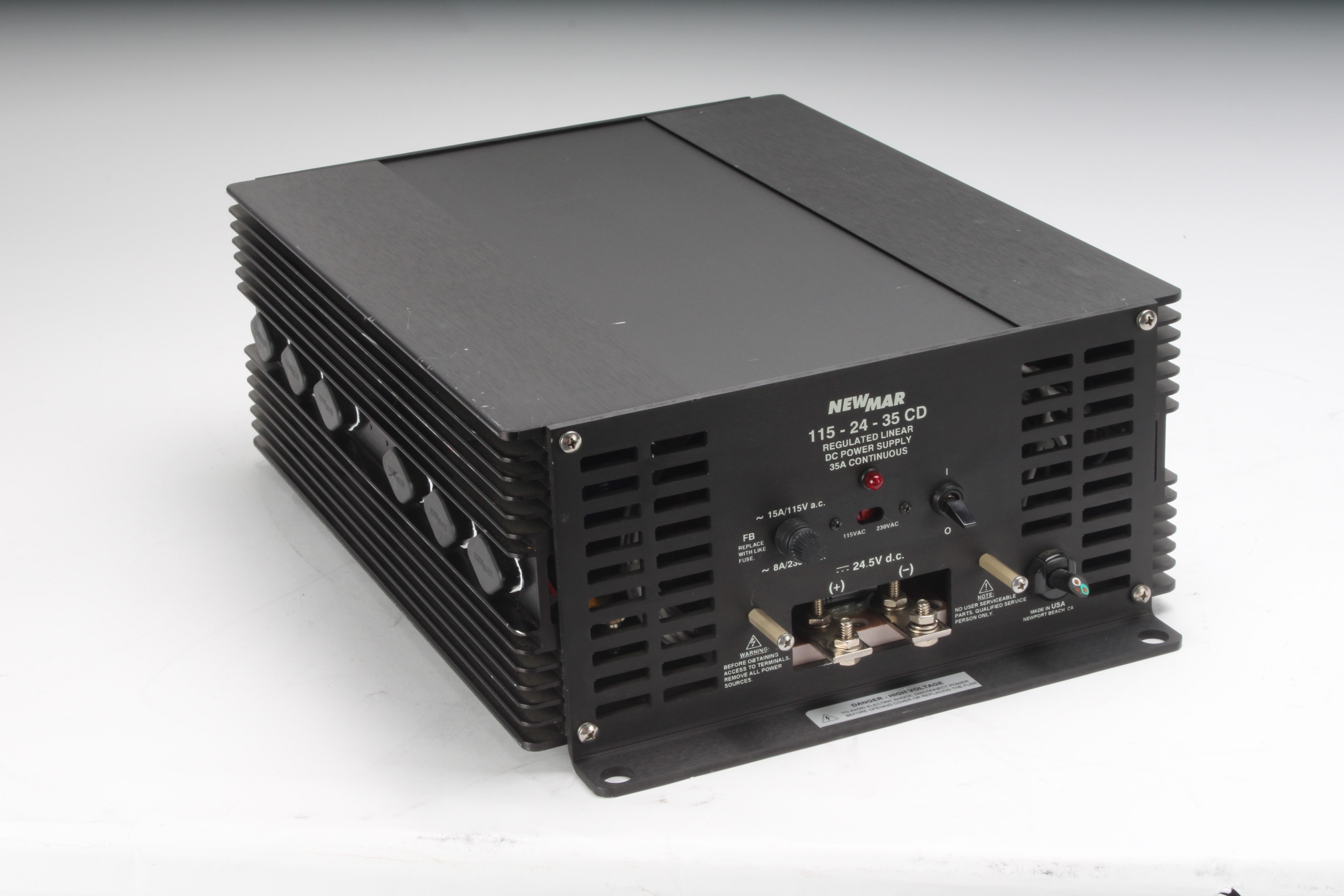 NEWMAR 115-24-35 CD 35A/24V Regulated Linear Power Supply - Fair Condi ...