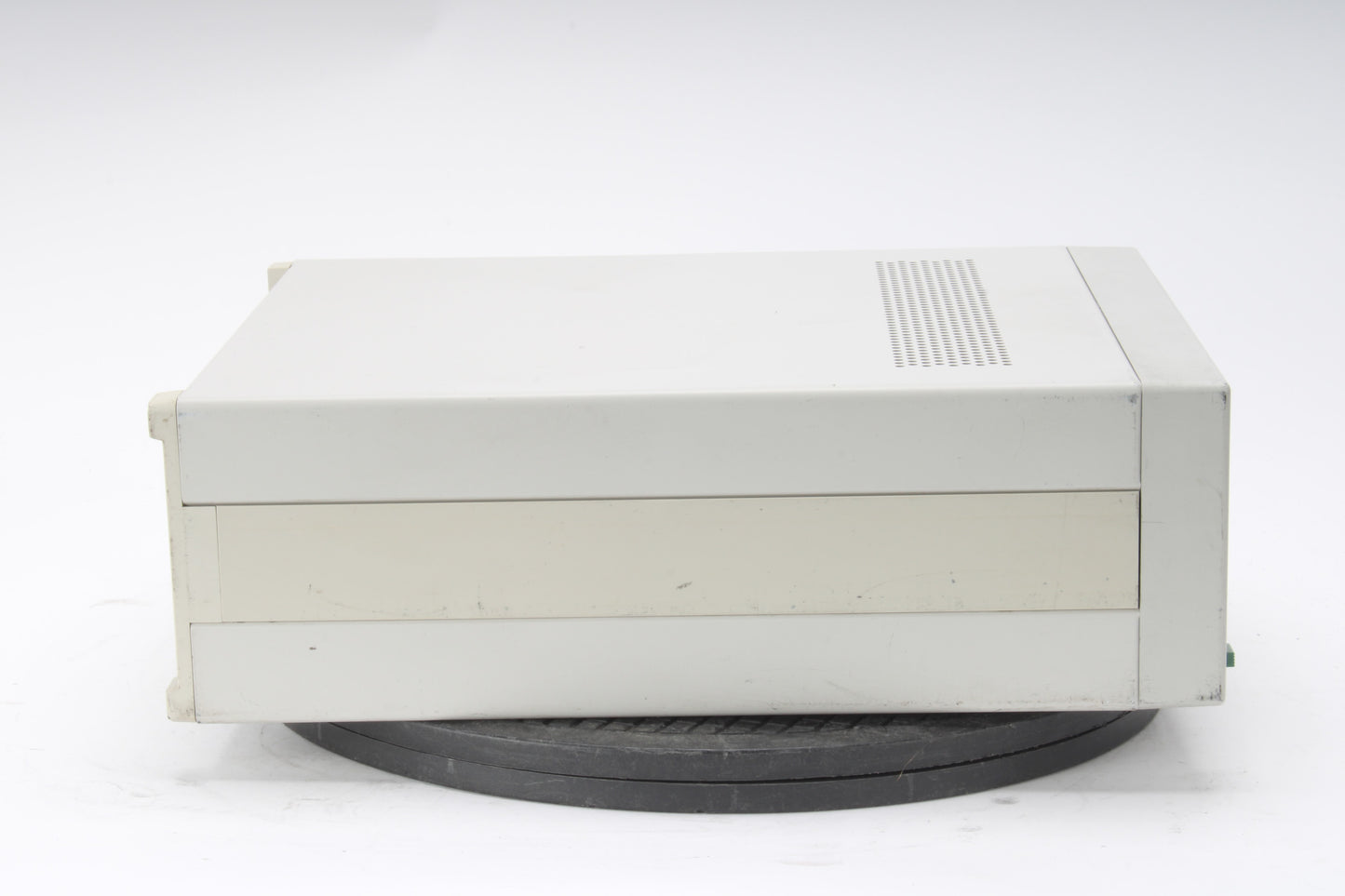 Fluke 54200 TV Signal Generator 54200M01 With Options and Carry Handle ...