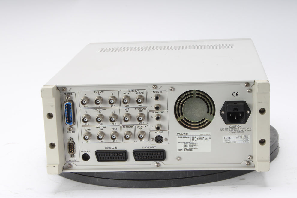 Fluke 54200 TV Signal Generator 54200M01 With Options and Carry Handle ...