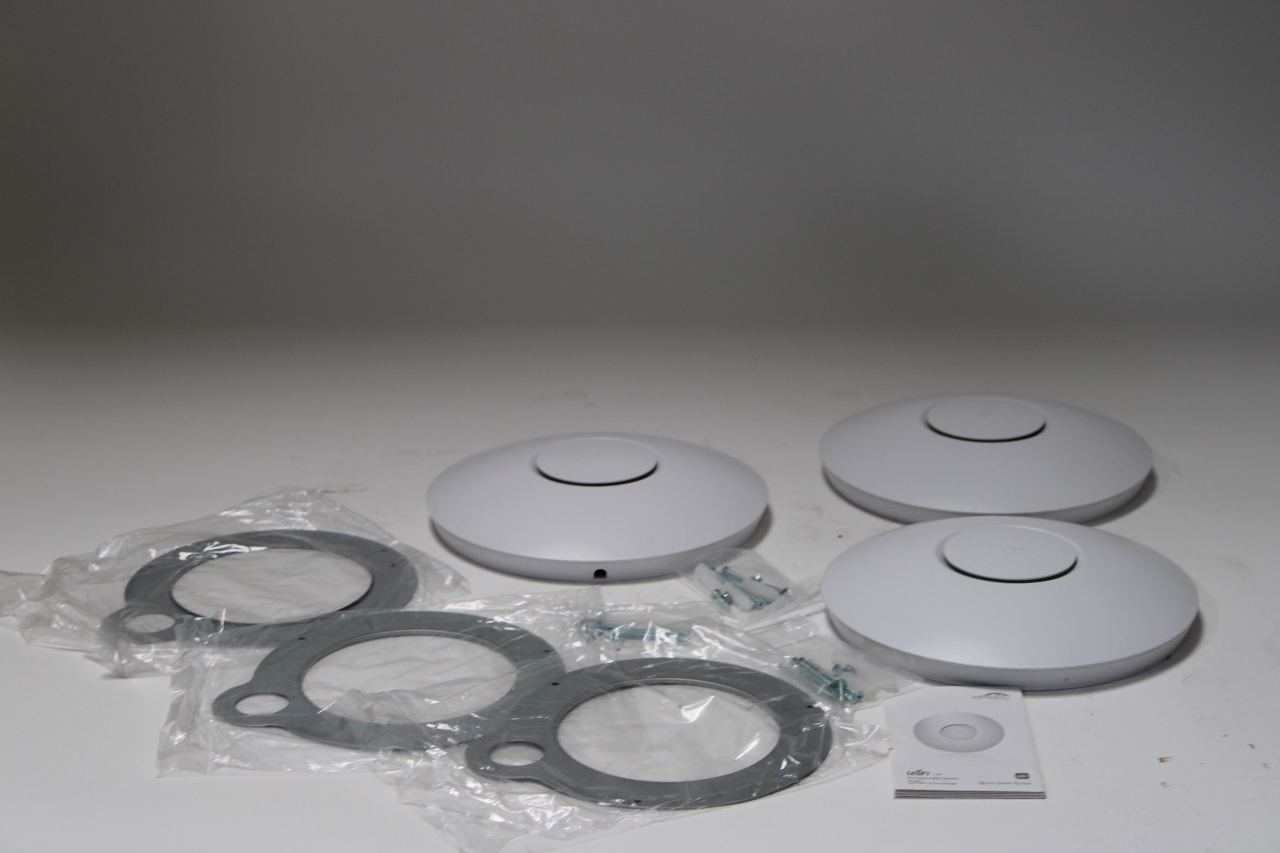 Ubiquiti UniFI AP Wireless Access Point (3-Pack) With Mounts and Start ...