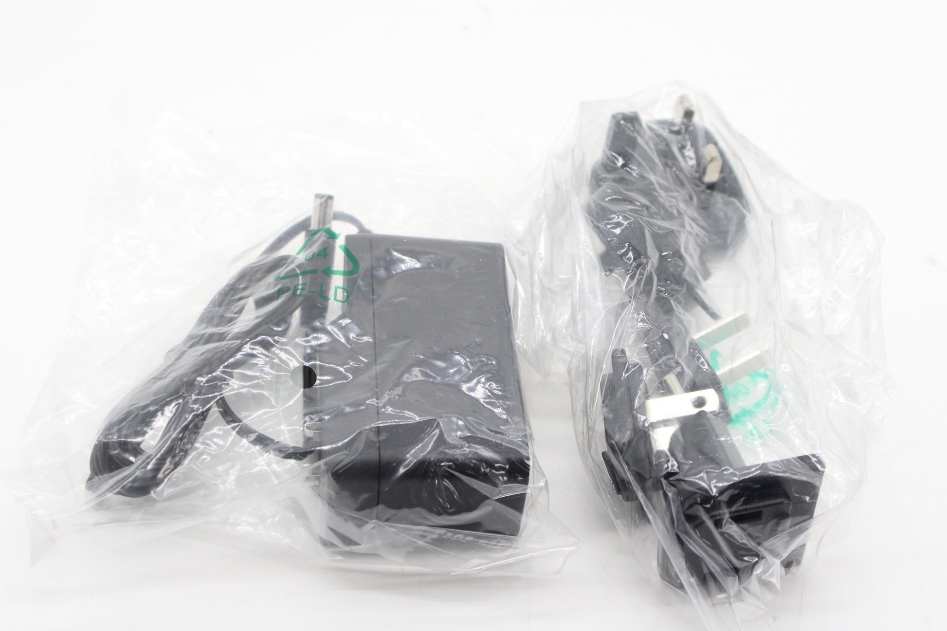 Crestron PW-2407WU 24VDC 0.75A Power Adapter - Genuine - New / Sealed ...