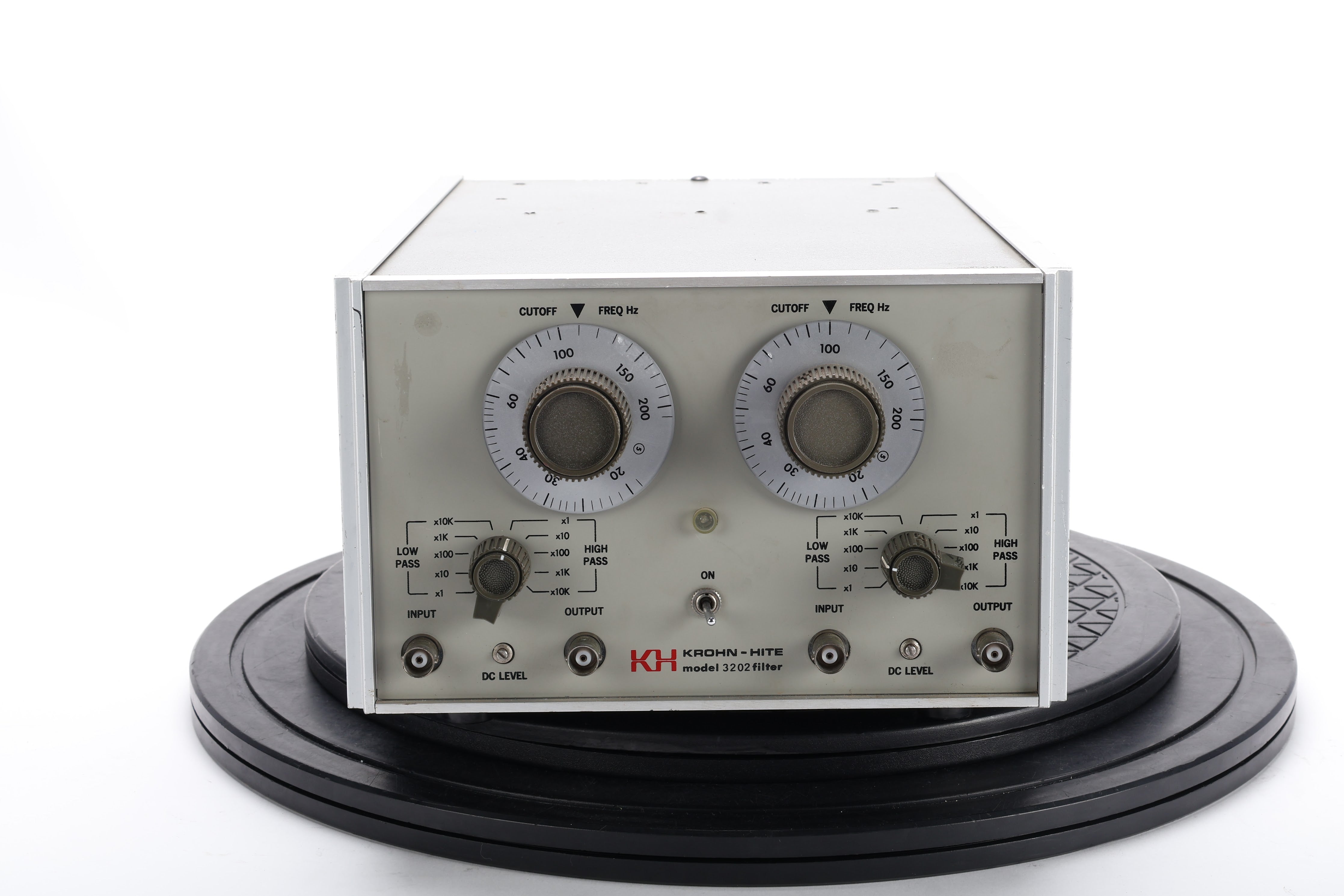 Krohn-Hite 3202 Dual Variable Filter - Missing One Foot – NTC Tech