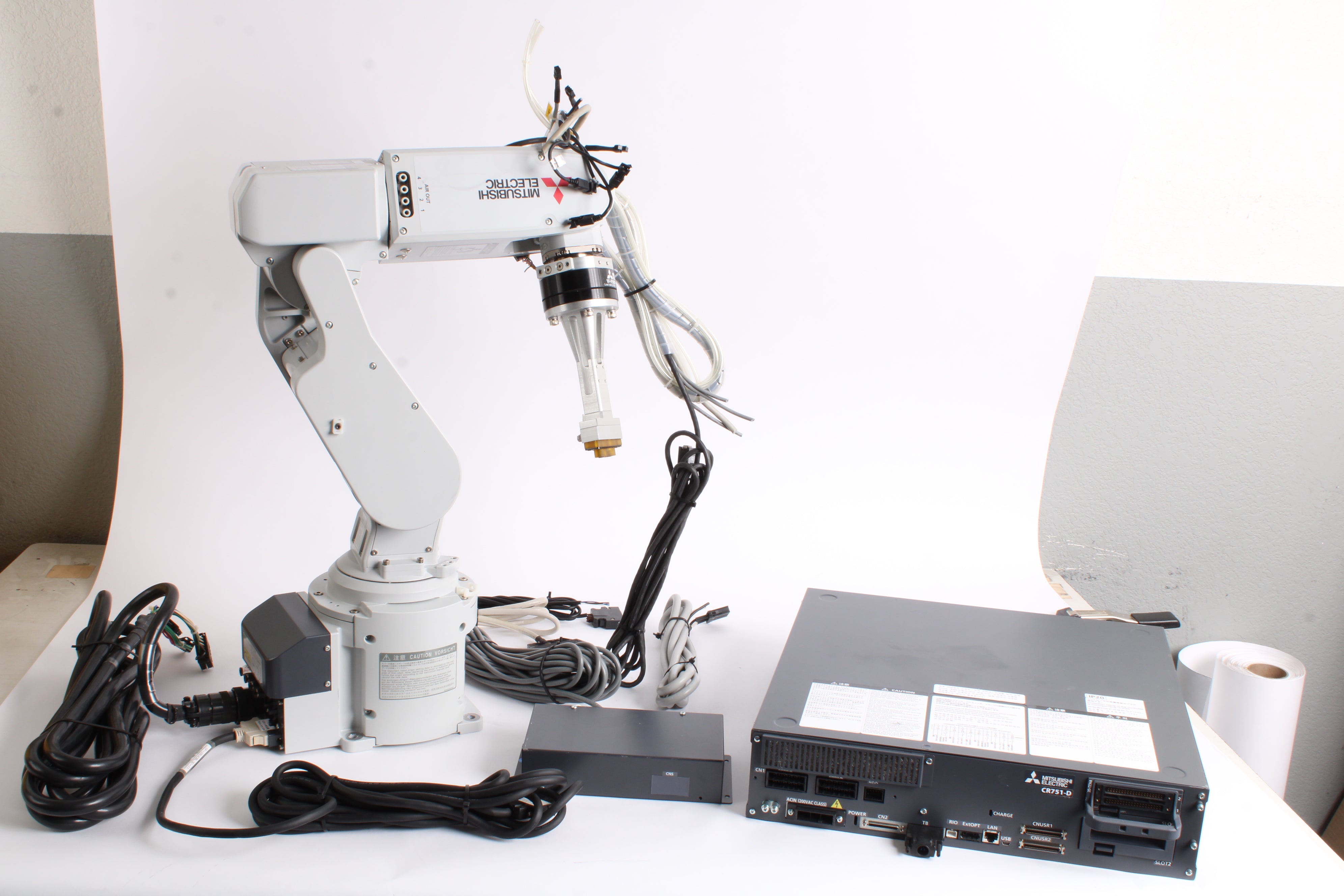Mitsubishi RV-2F-1D-SA11 Robot Arm Mitsubishi CR751-02VD-0-SA11 Robot – NTC Tech