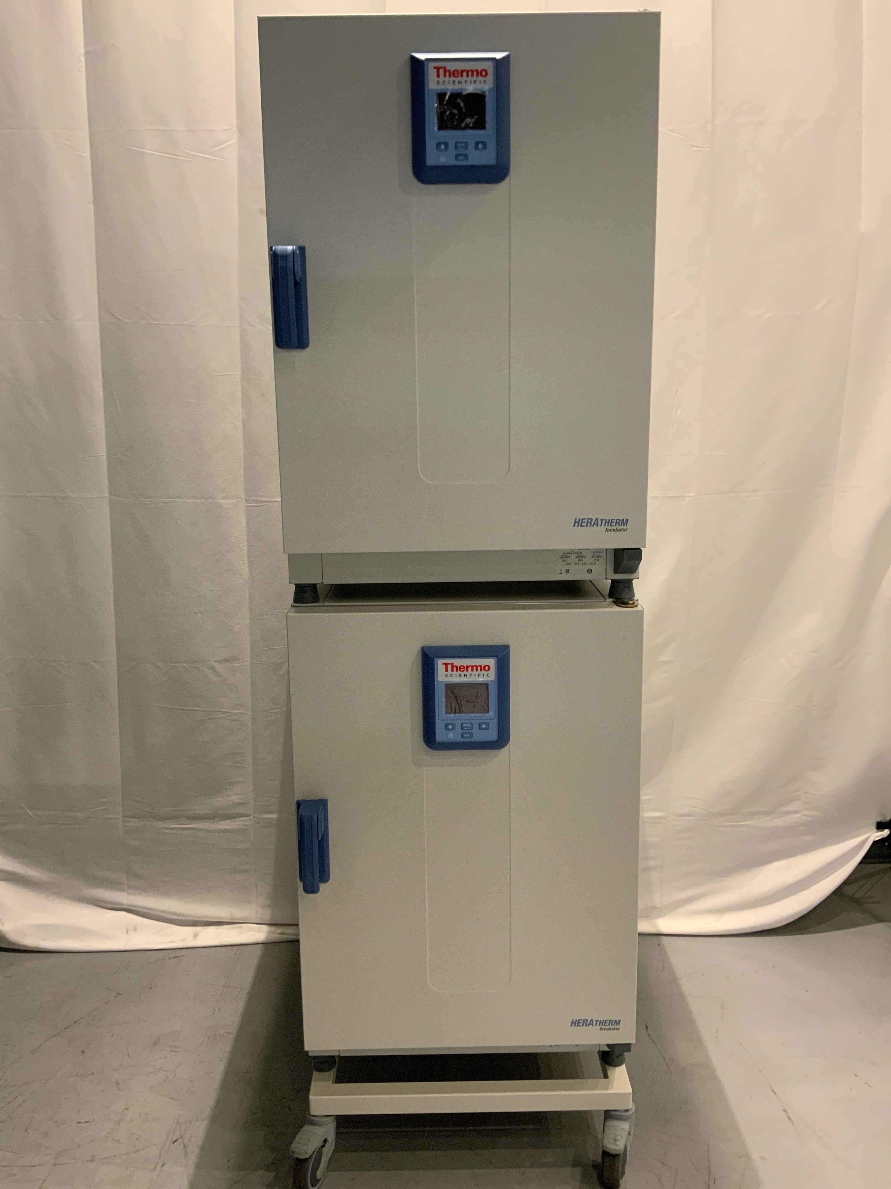 Thermo Scientific Heratherm IGS180 Bench Top Incubator Dual Stacked W ...