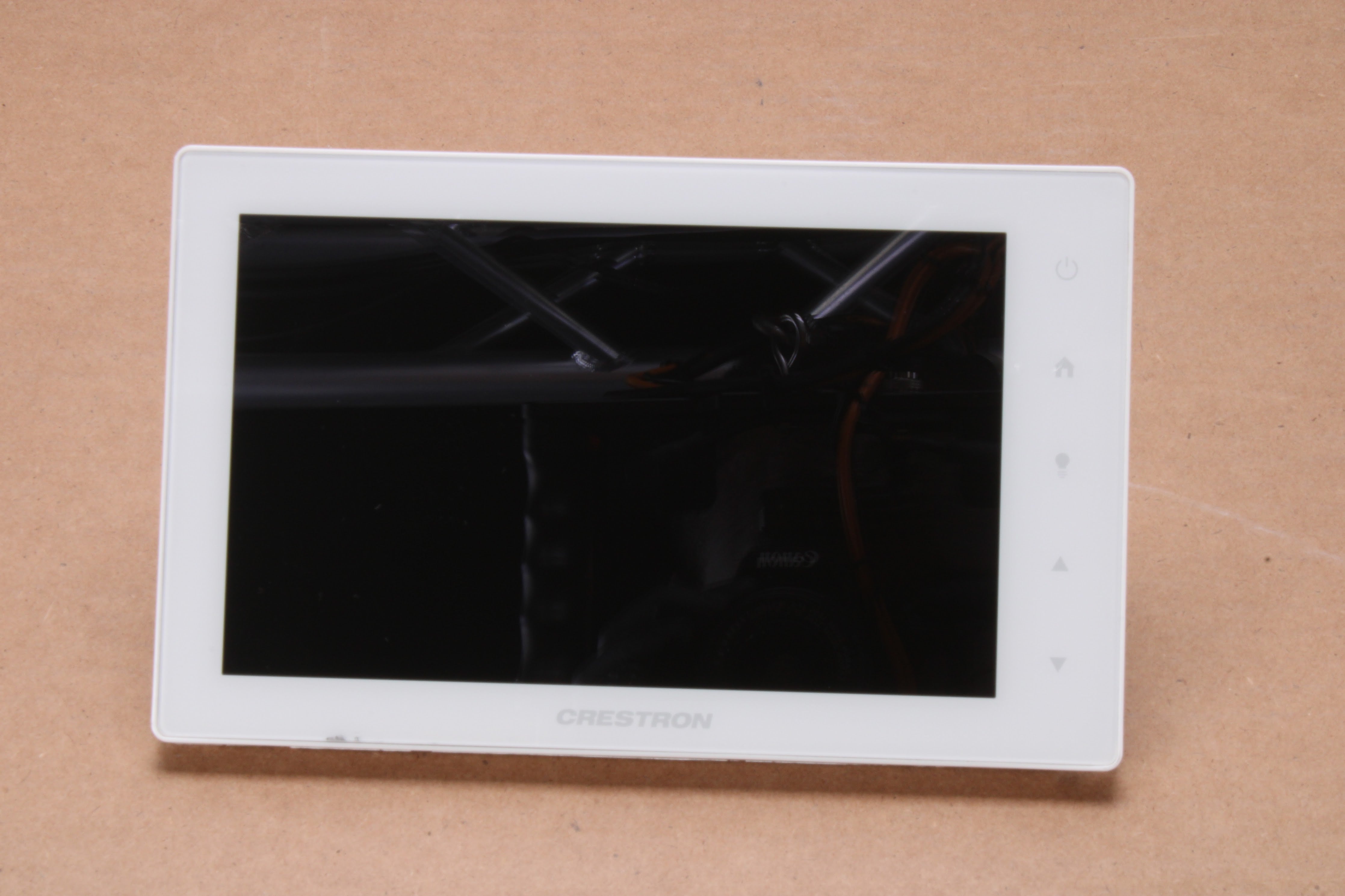 Crestron TSW-752-W-S Touch Screen (White) - No Accessories – NTC Tech