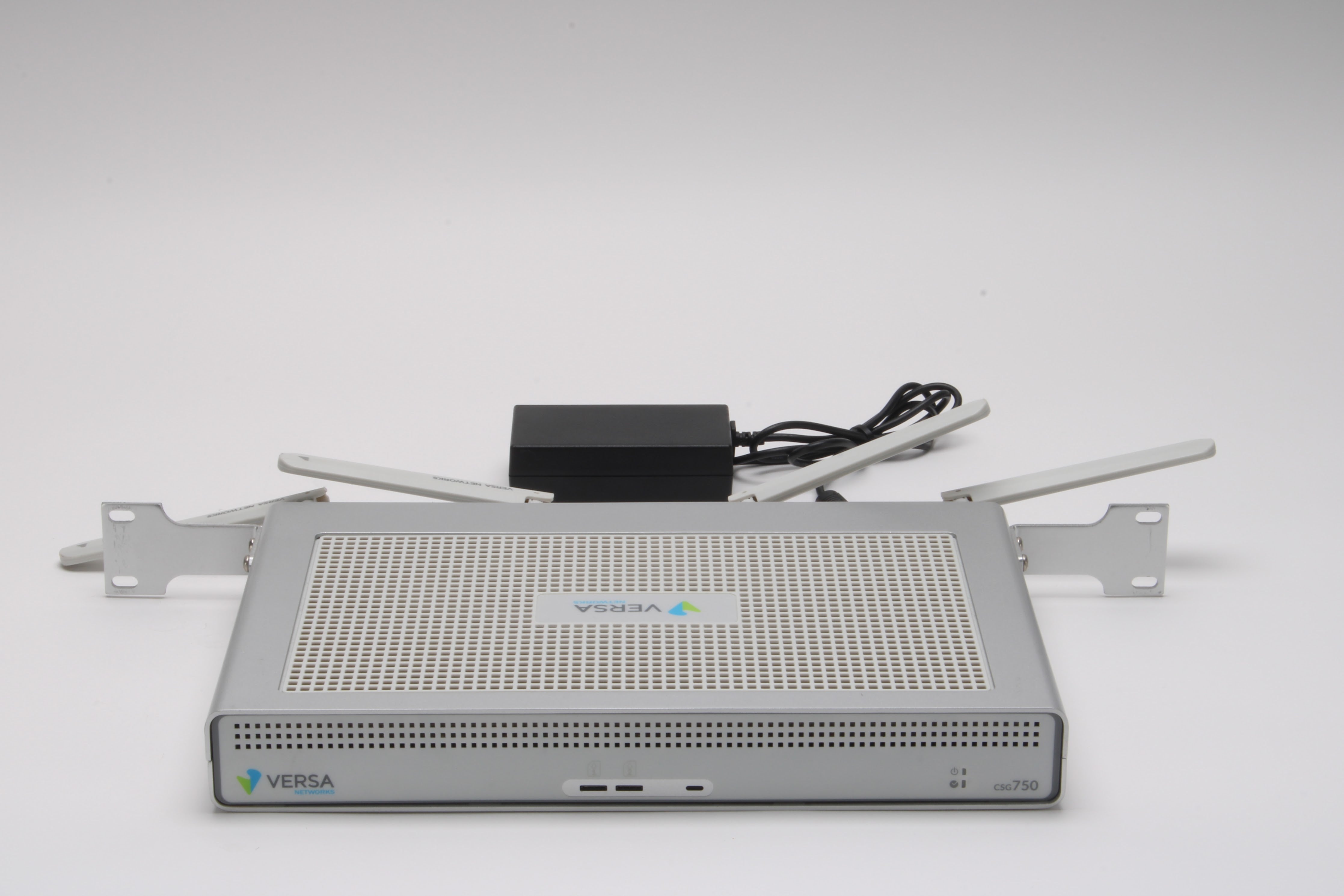 Versa Networks CSG750-2LA Router W/ Rack Ears, Power Adapter,4x Antenn ...