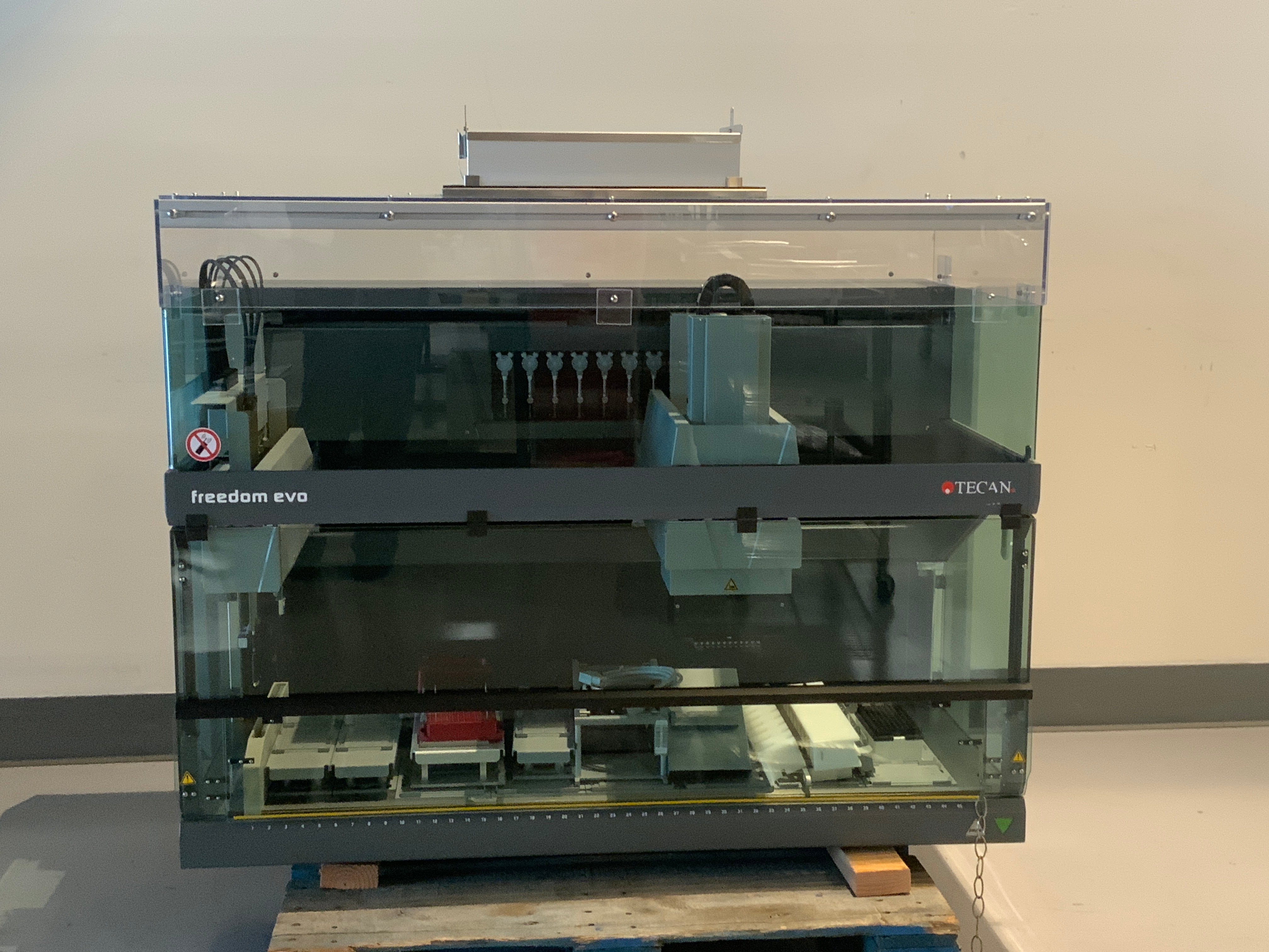 Tecan Freedom EVO 150 Base Liquid Handler 30020015 W/ 96-Well Head & A ...