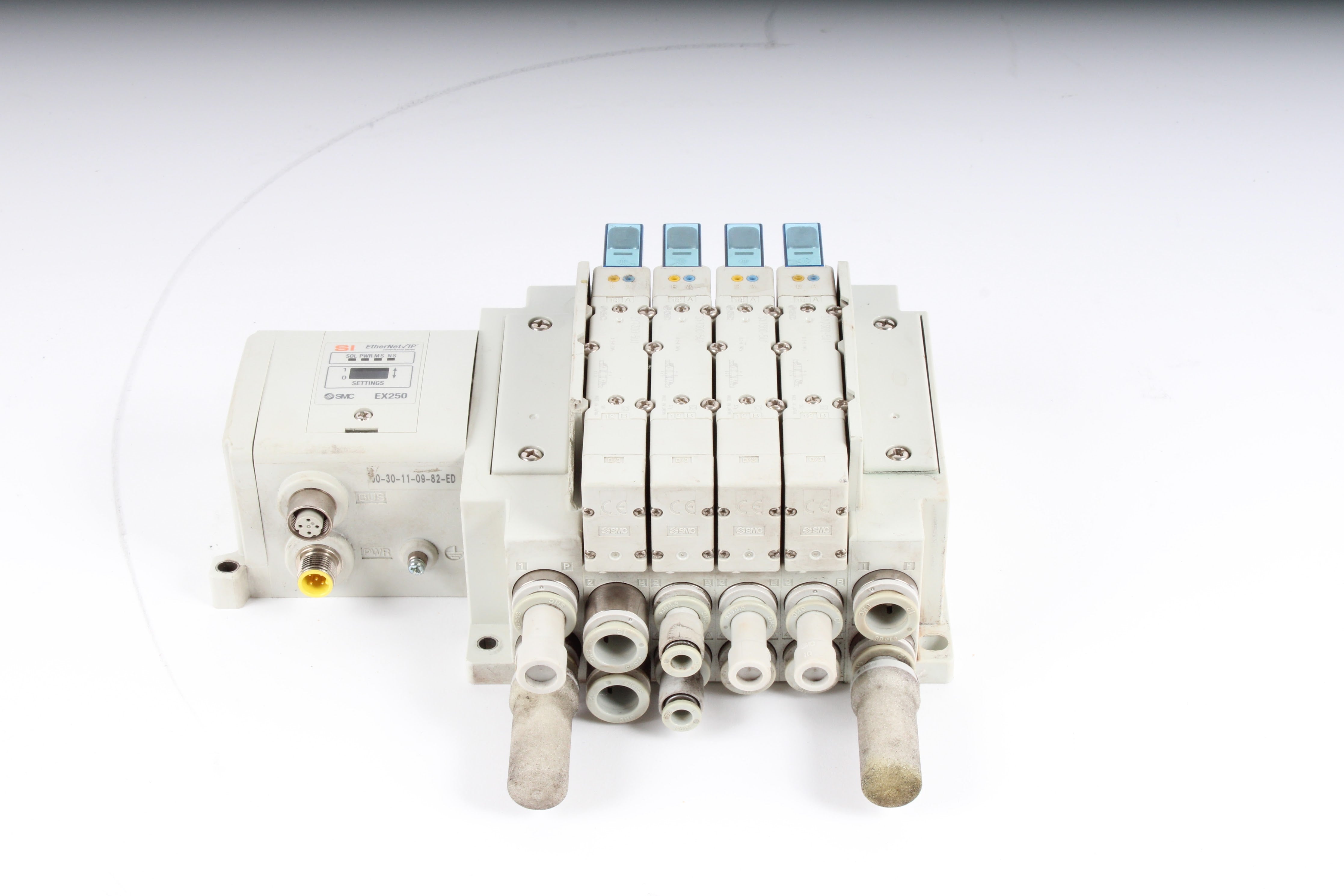 SMC EX250-SEN1 Ethernet IP Collecteur + 4x: SY7300-5U1 Solenoid Valves ...