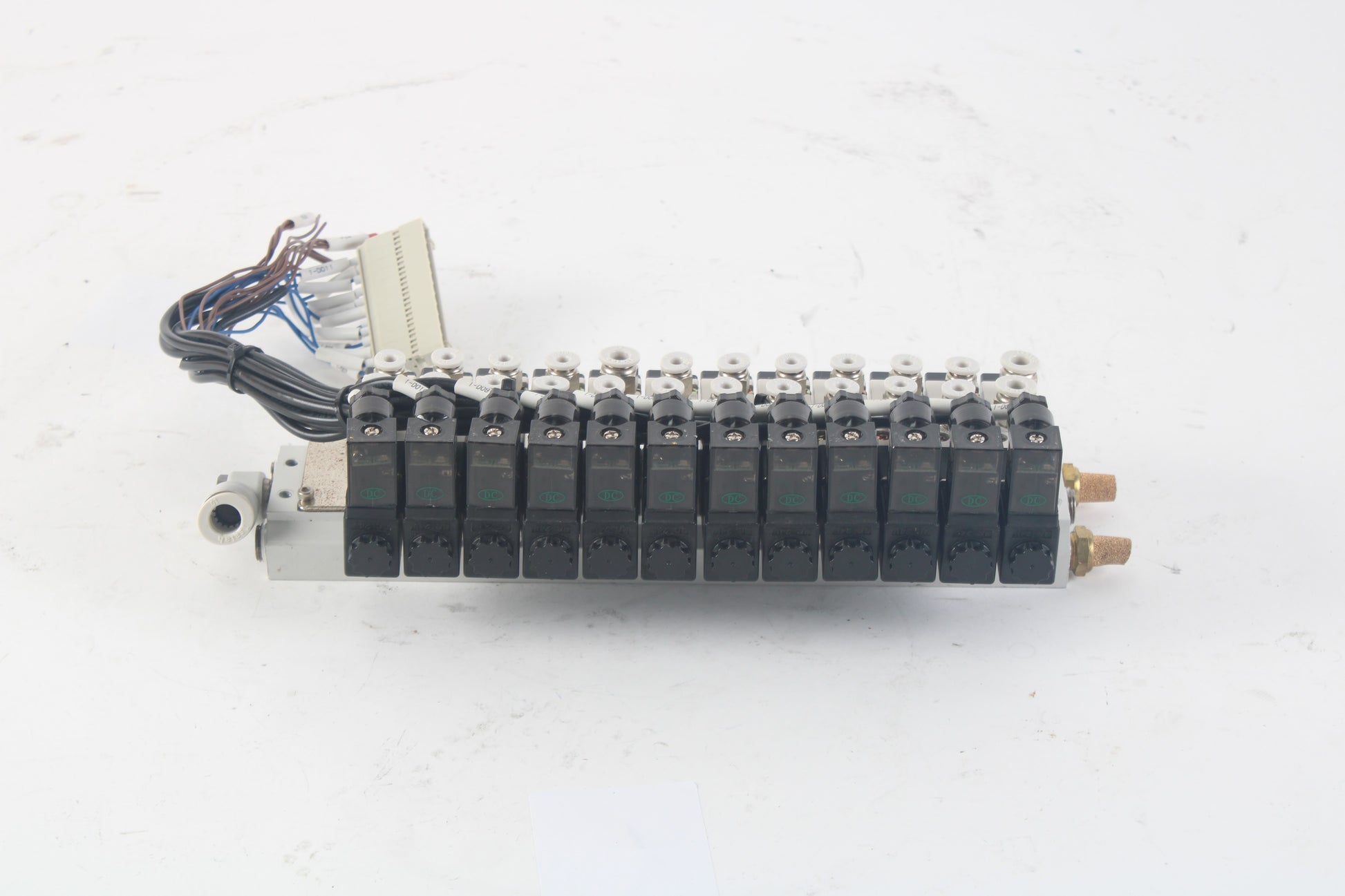 AirTAC 12x: 4V110-06 Solenoid Air Valve With Manifold – NTC Tech