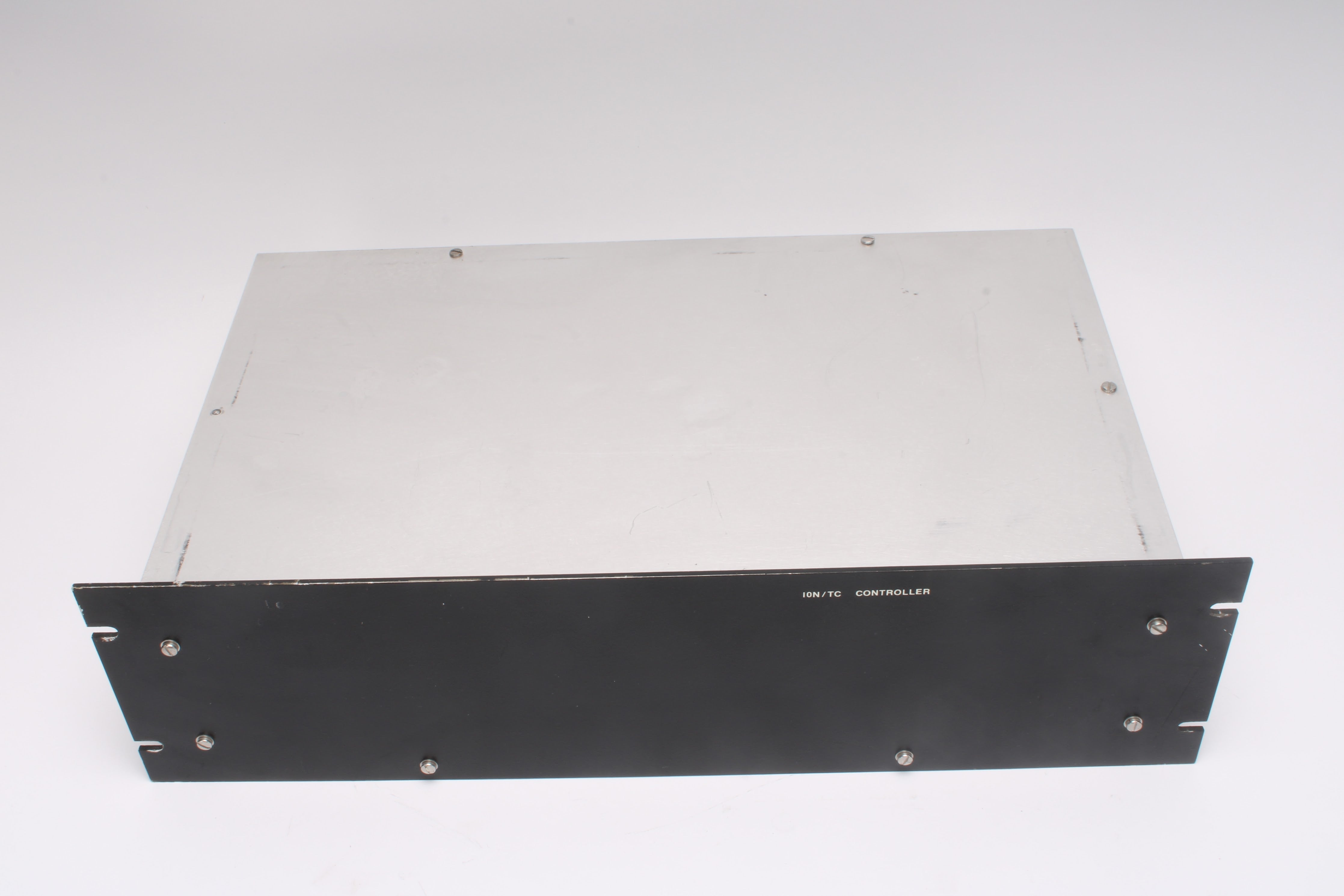 Applied Materials 8100 N Rev H I0N/TC Controller 01-81911-00 – NTC Tech