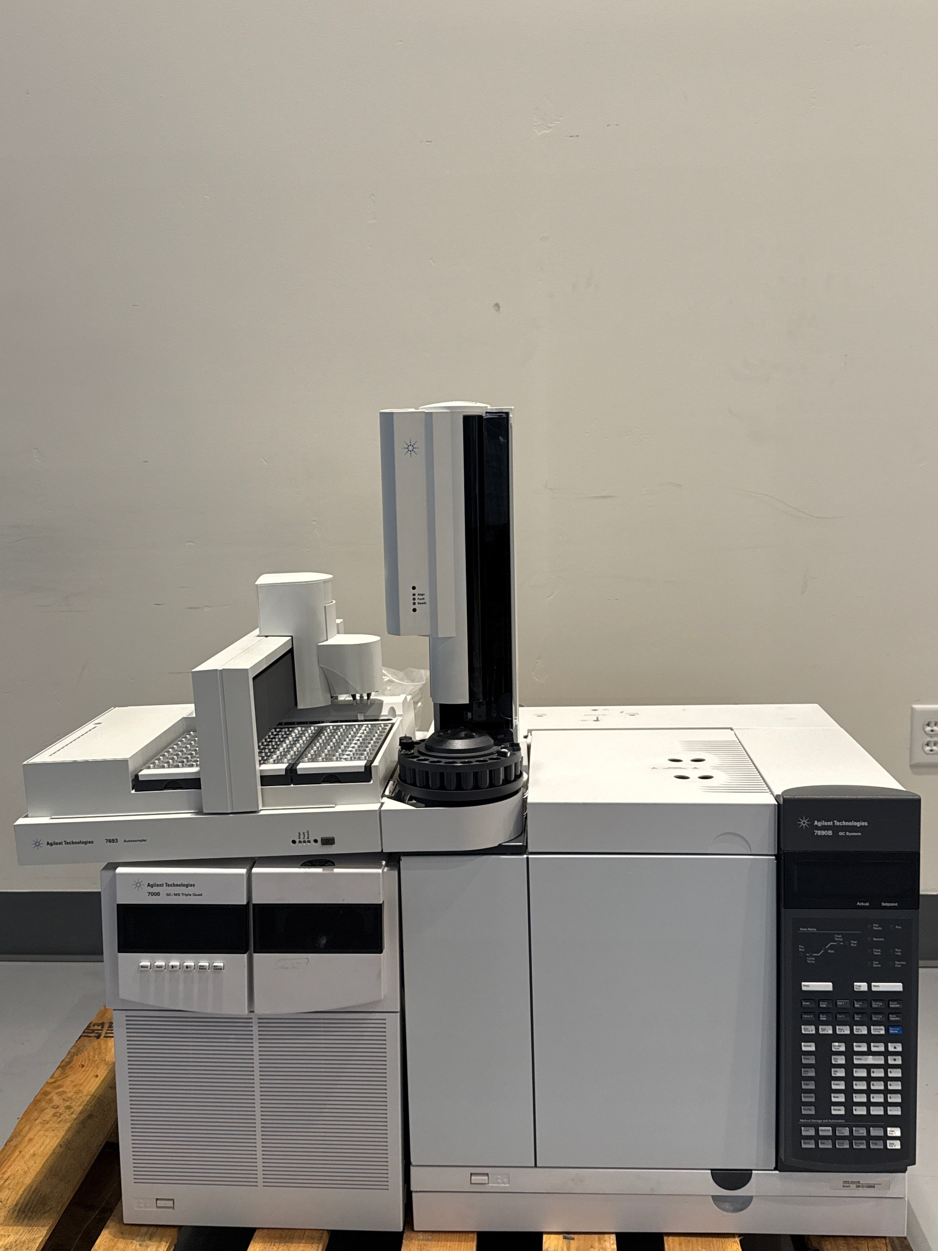 Agilent 7890B GC Gas Chromatography 7693 Autosampler Triple Quad GC ...