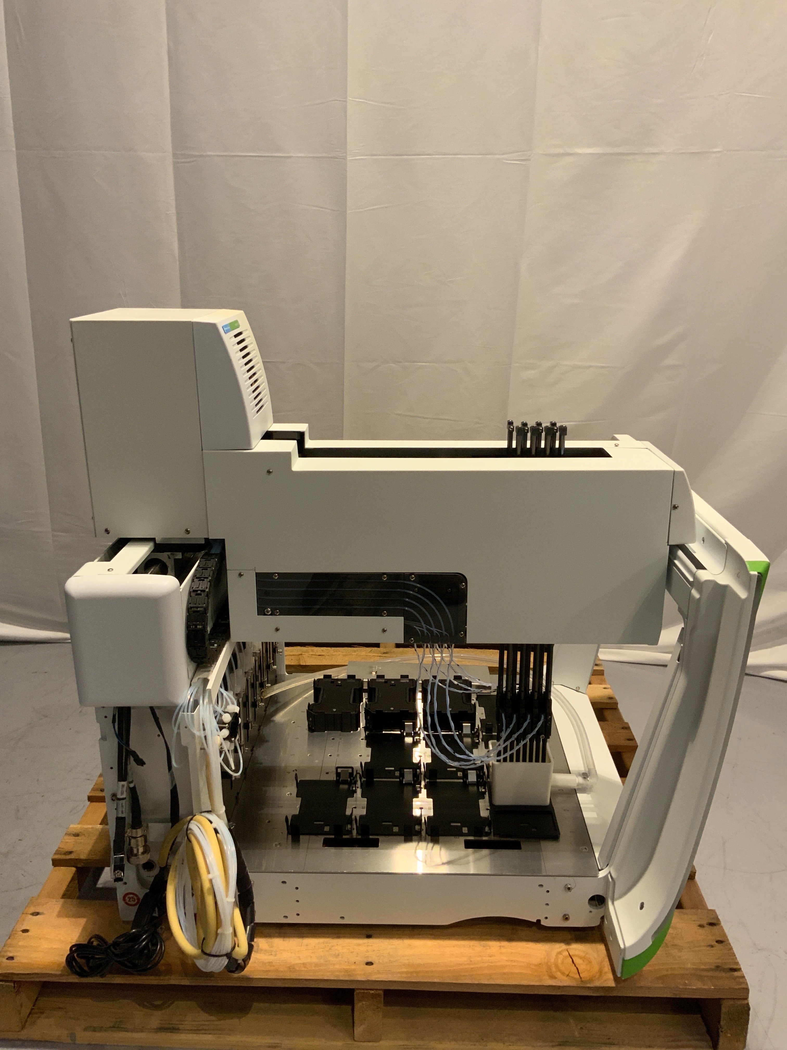Perkin Elmer YJS8001/C JANUS G3 Mini Liquid Handling Workstation 8-Tip ...
