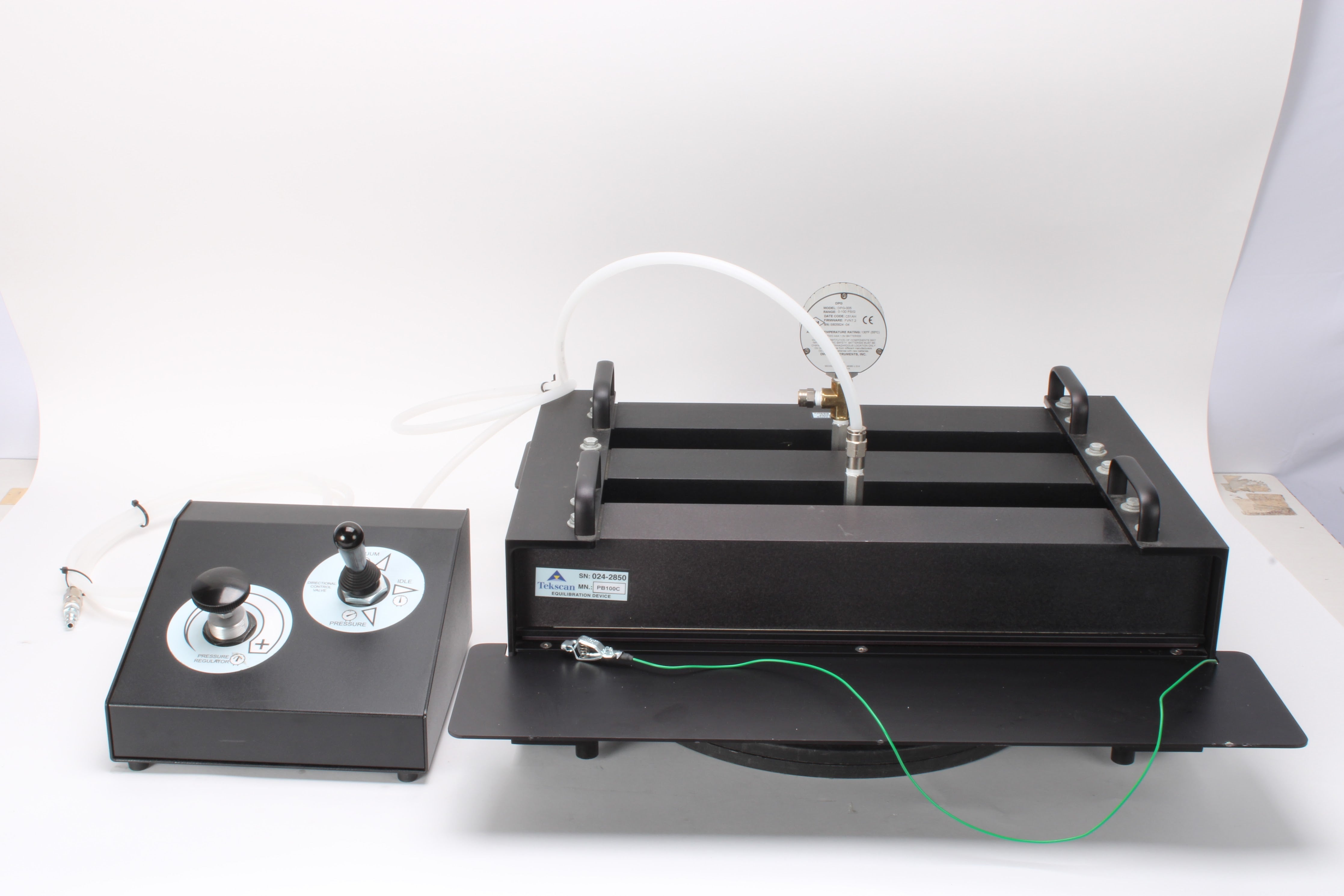 Tekscan PB100C Equilibration Device W/ CB-100 Control Box & Dwyer DPG ...