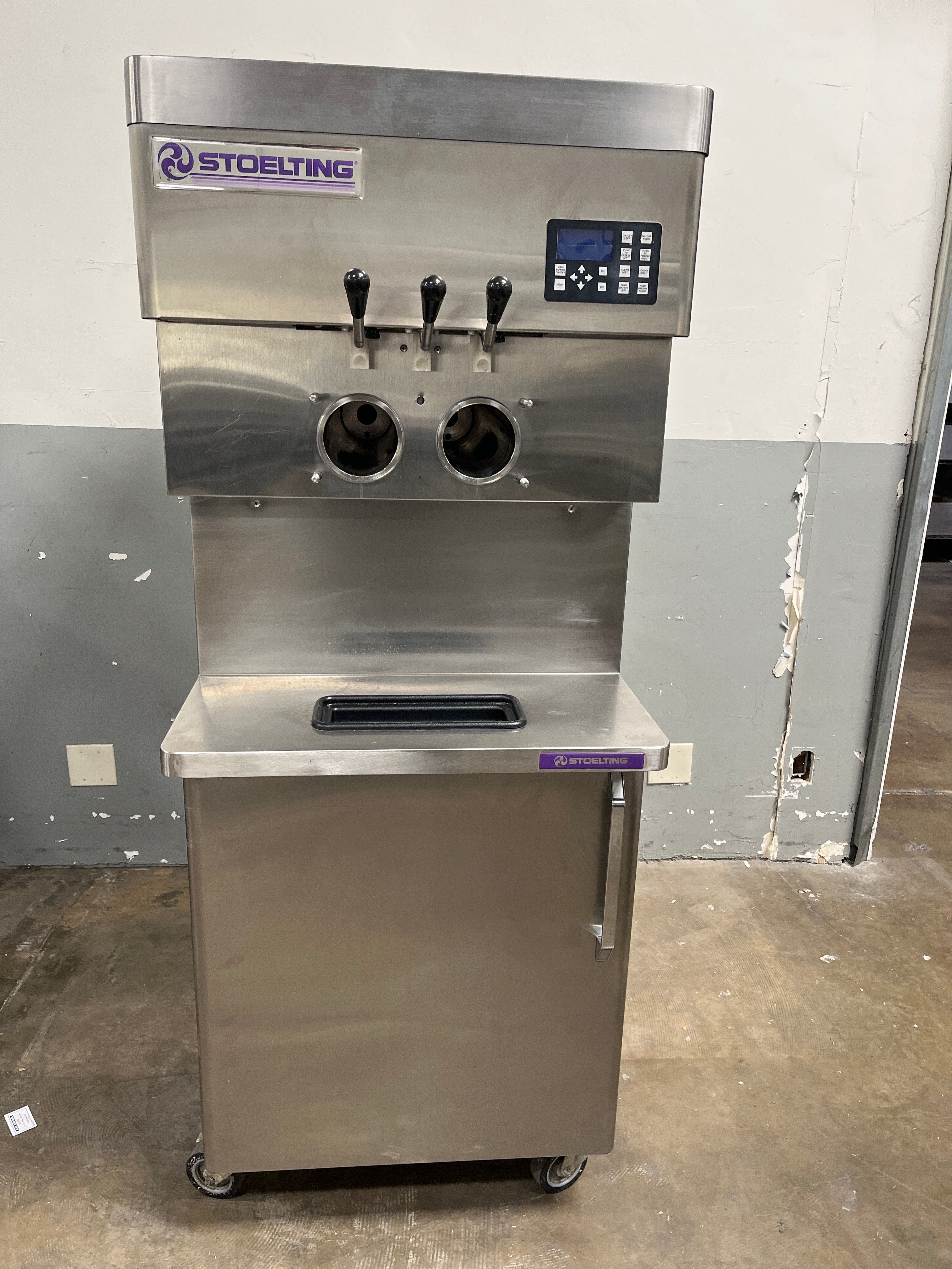 Stoelting U431-30912 Pressure-Fed Twin Twist Soft Serve Yogurt Machine ...