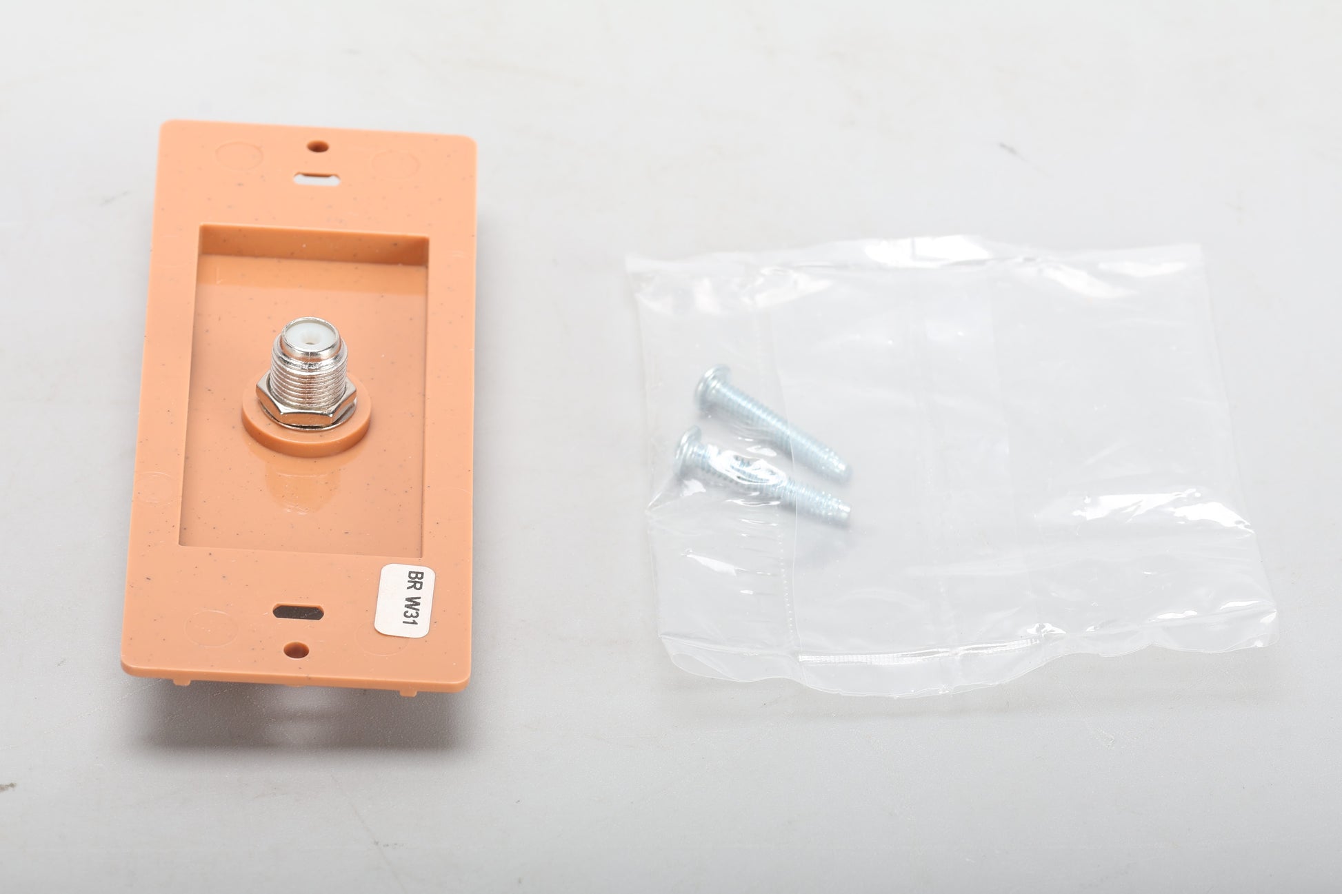 Lutron SC-CJ-TC Cable Jack, Wall Plate, White 400-2514 Rev B With Scre ...