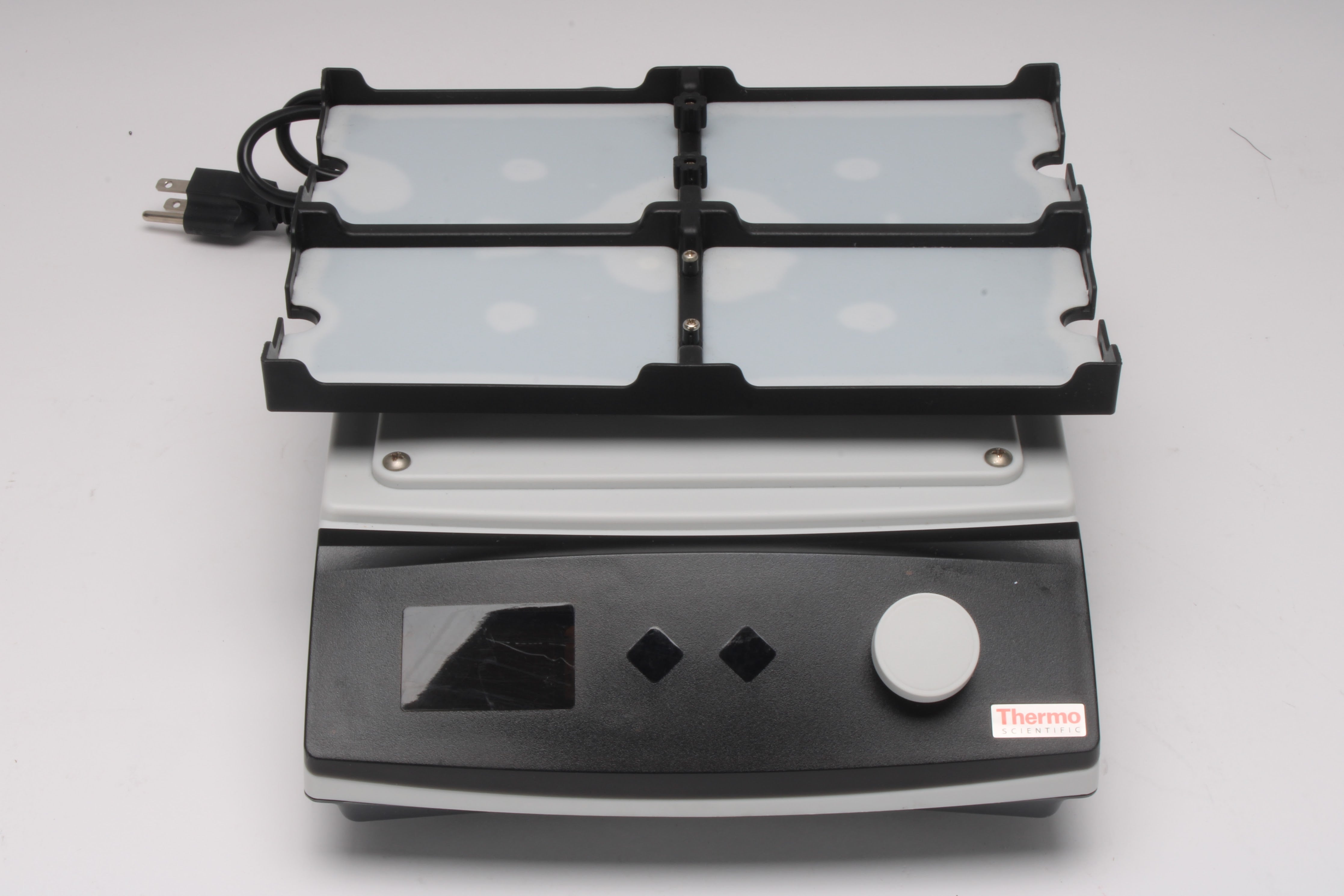 Thermo Scientific 88880023 Microplate Shaker, 100-240 VAC; US Plug ...