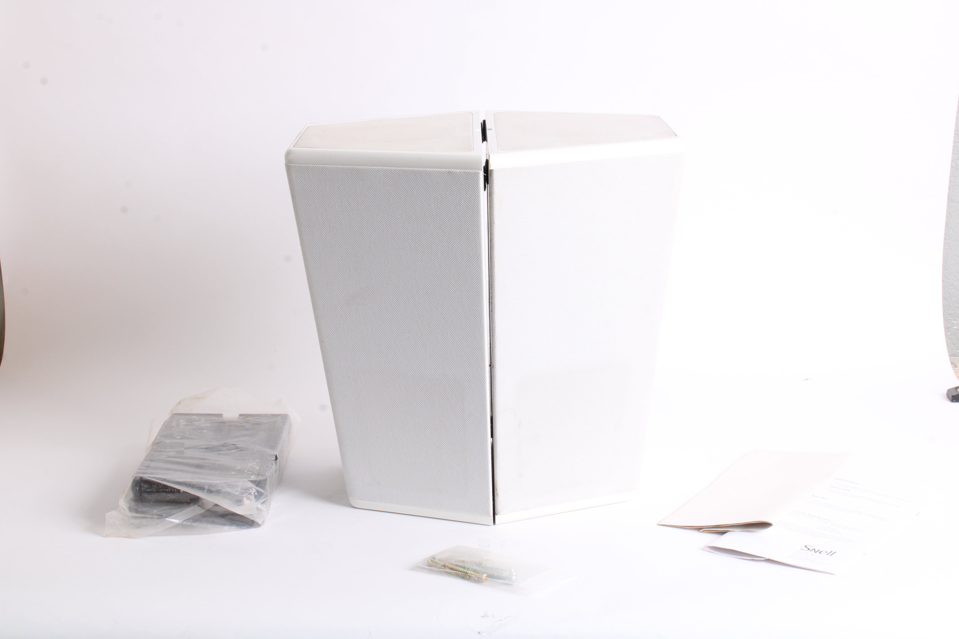 Snell SR30MP Ultra2 Dipole Surround Speakers - On-Wall - Pair - SR-30M ...