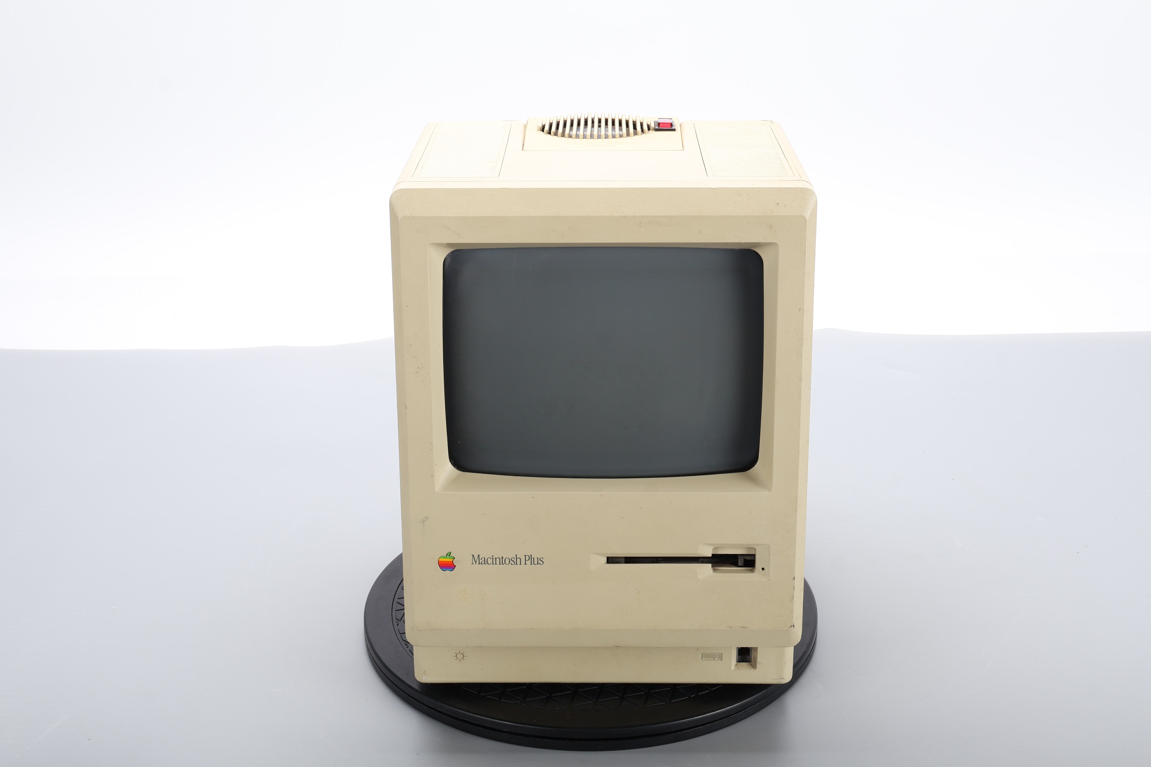 Apple M0001A Macintosh Plus 1Mb Computer With Fanny Mac - AS IS – NTC Tech