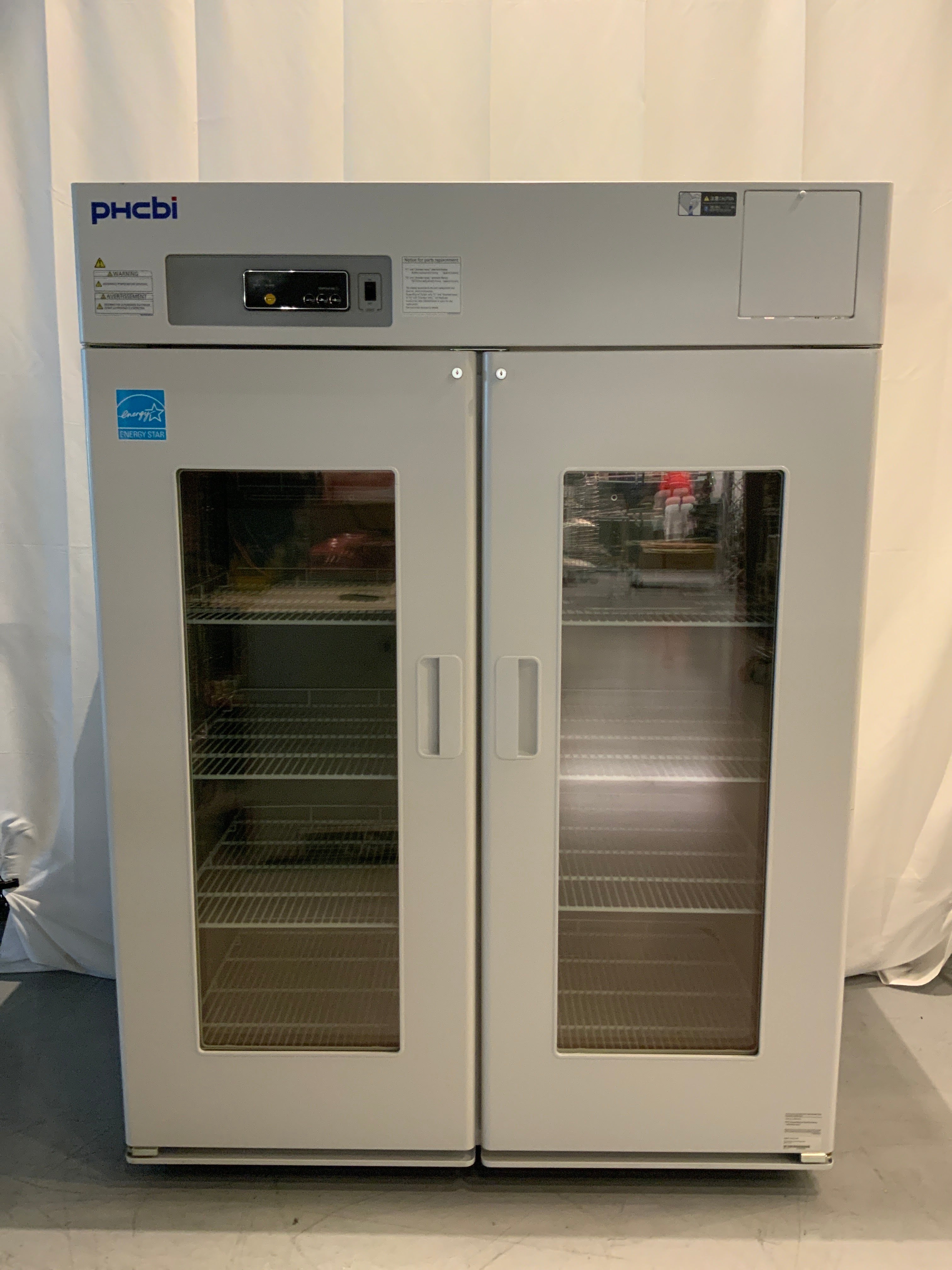 PHCbi MPR-1412-PA Pharmaceutical Refrigerator With 8x Rack Shelves ...