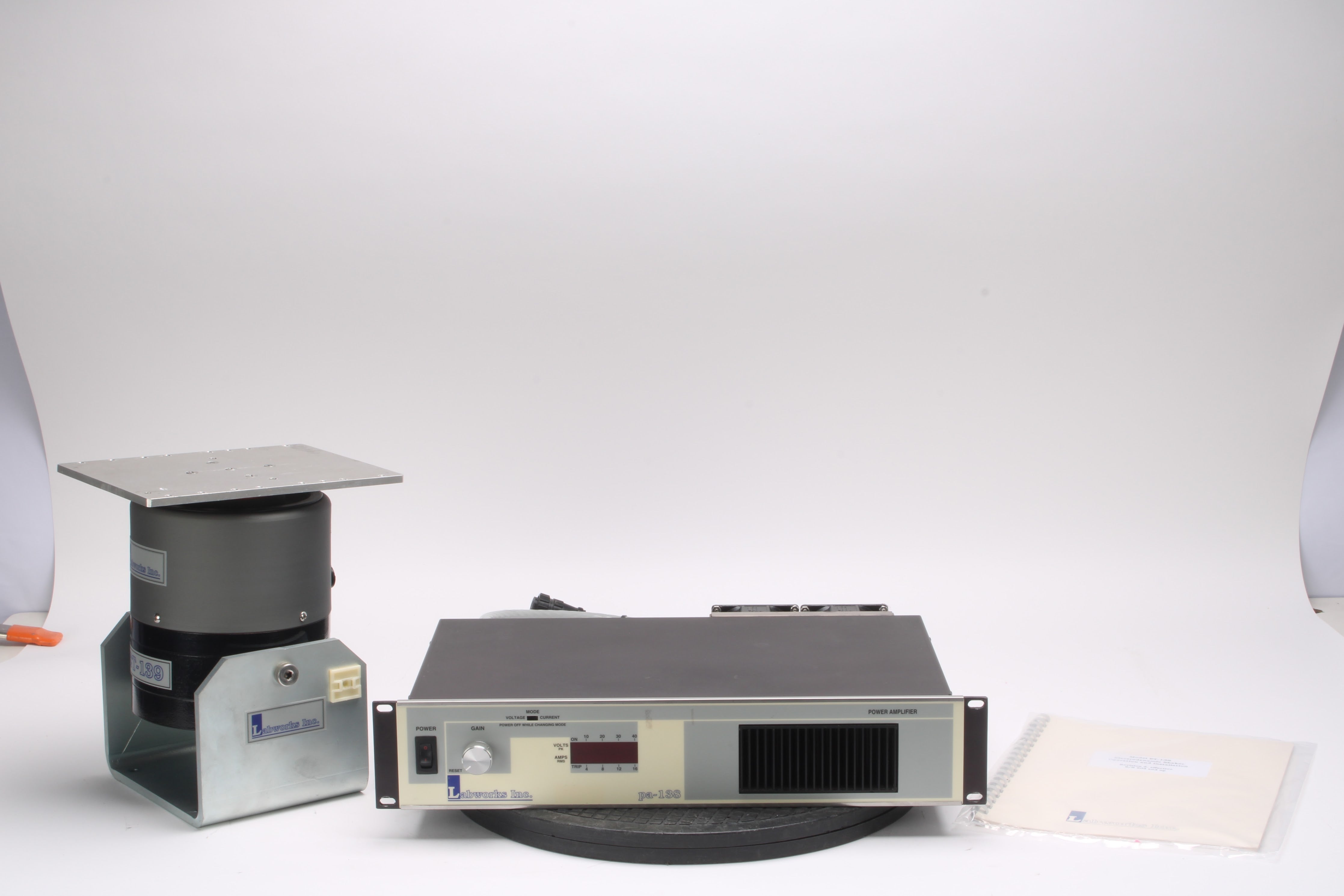 Labworks PA-138 Linear Power Amplifier w/ ET-139 Permanent Magnet Shak – NTC Tech