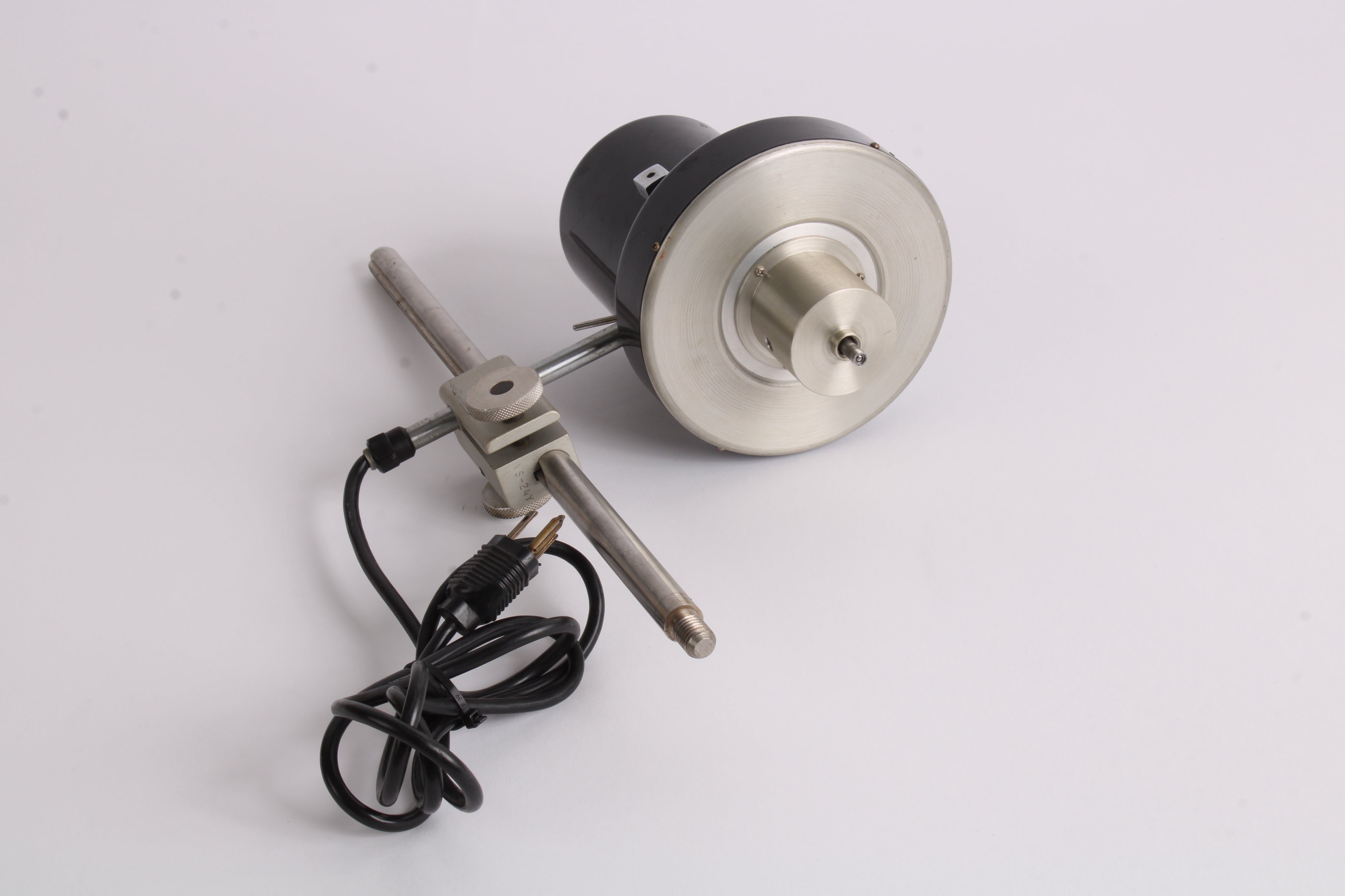 Brookfield RVF-100 Synchro-Lectric Viscometer – NTC Tech