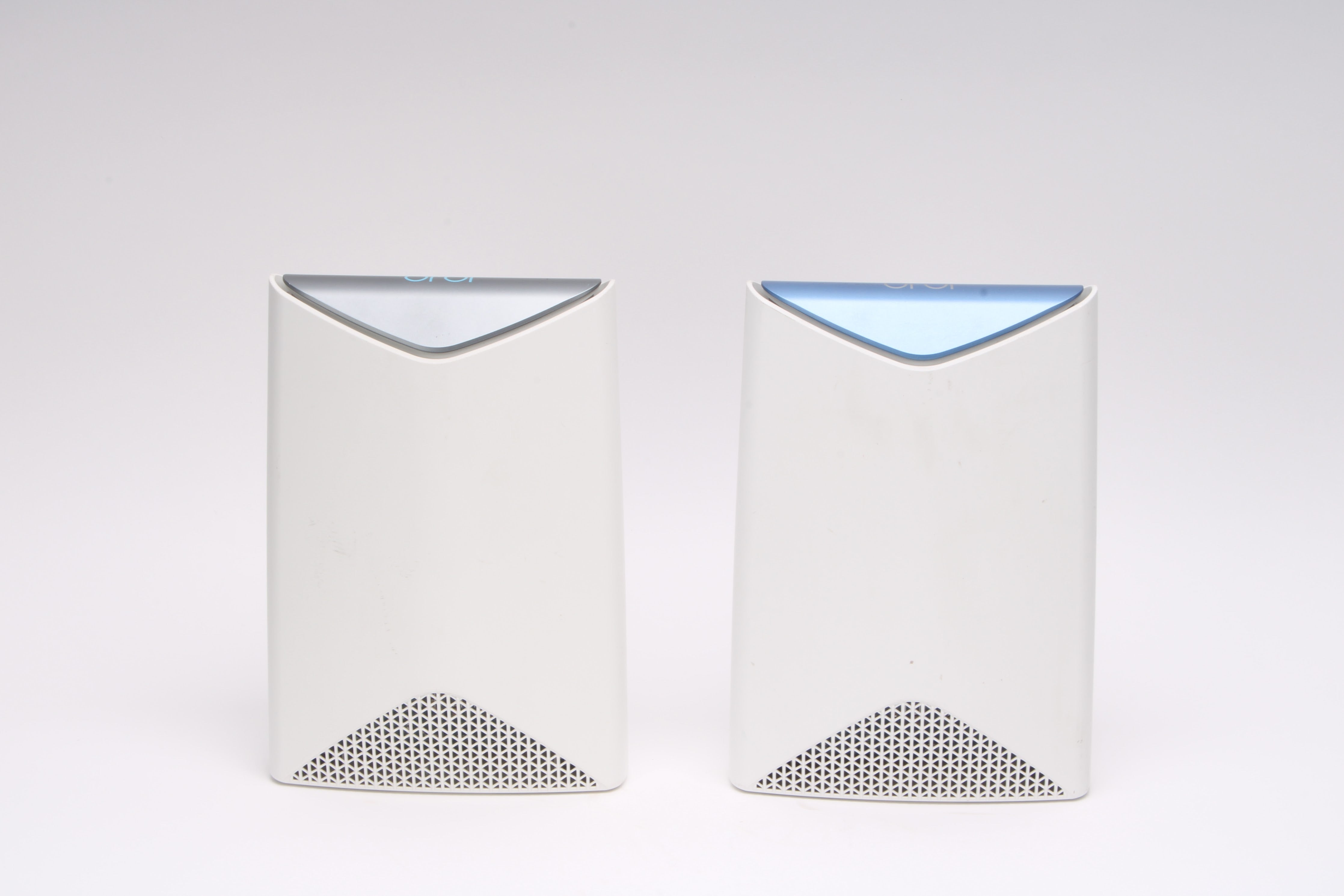 Netgear Orbi SRR60 Router w/ SRS60 Pro AC3000 WiFi 5 Tri-Band Add-on S ...