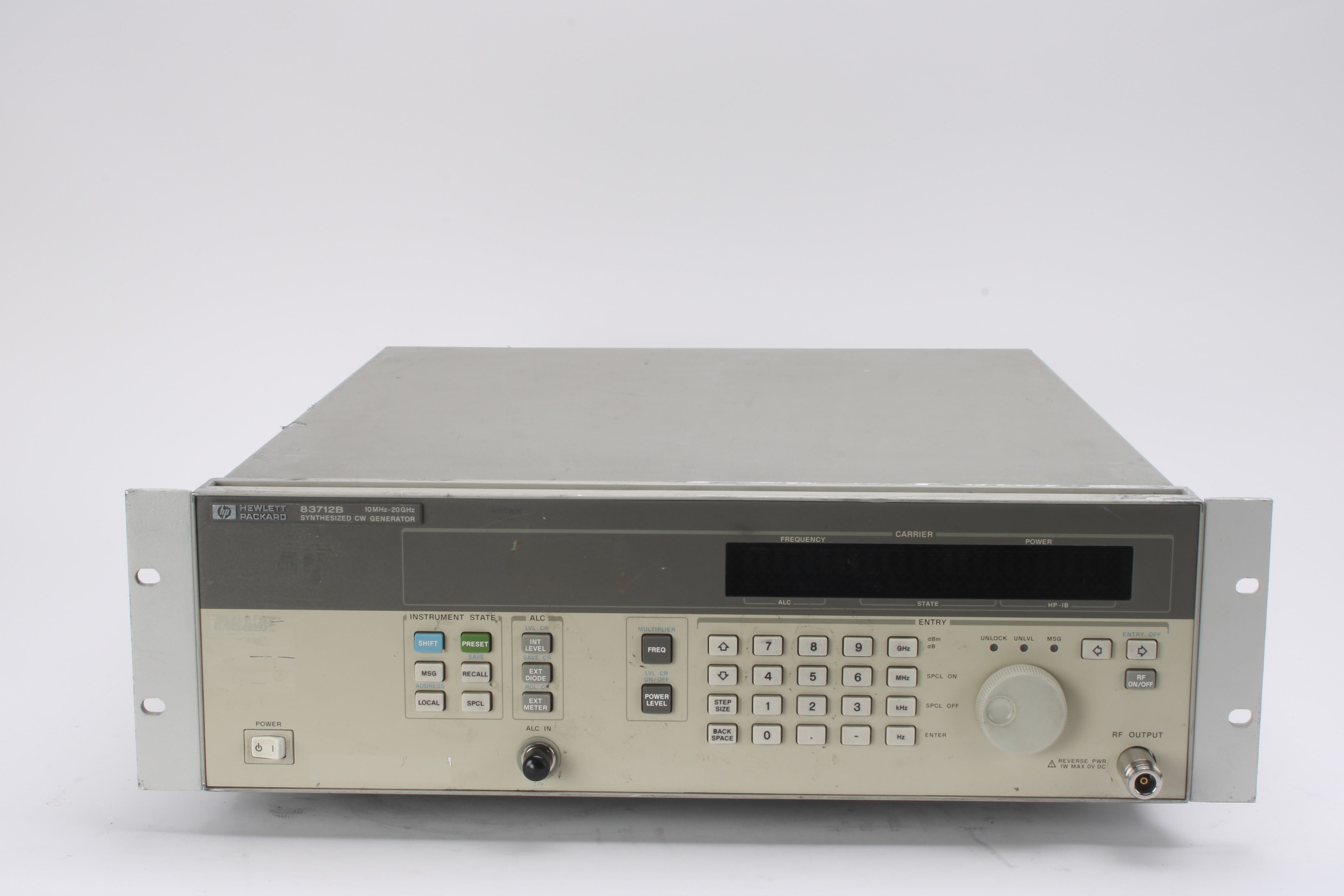 HP 83712B Synthesized CW Generator 10Mhz to 20Ghz W/ Opt 1E1 - Fair Co ...