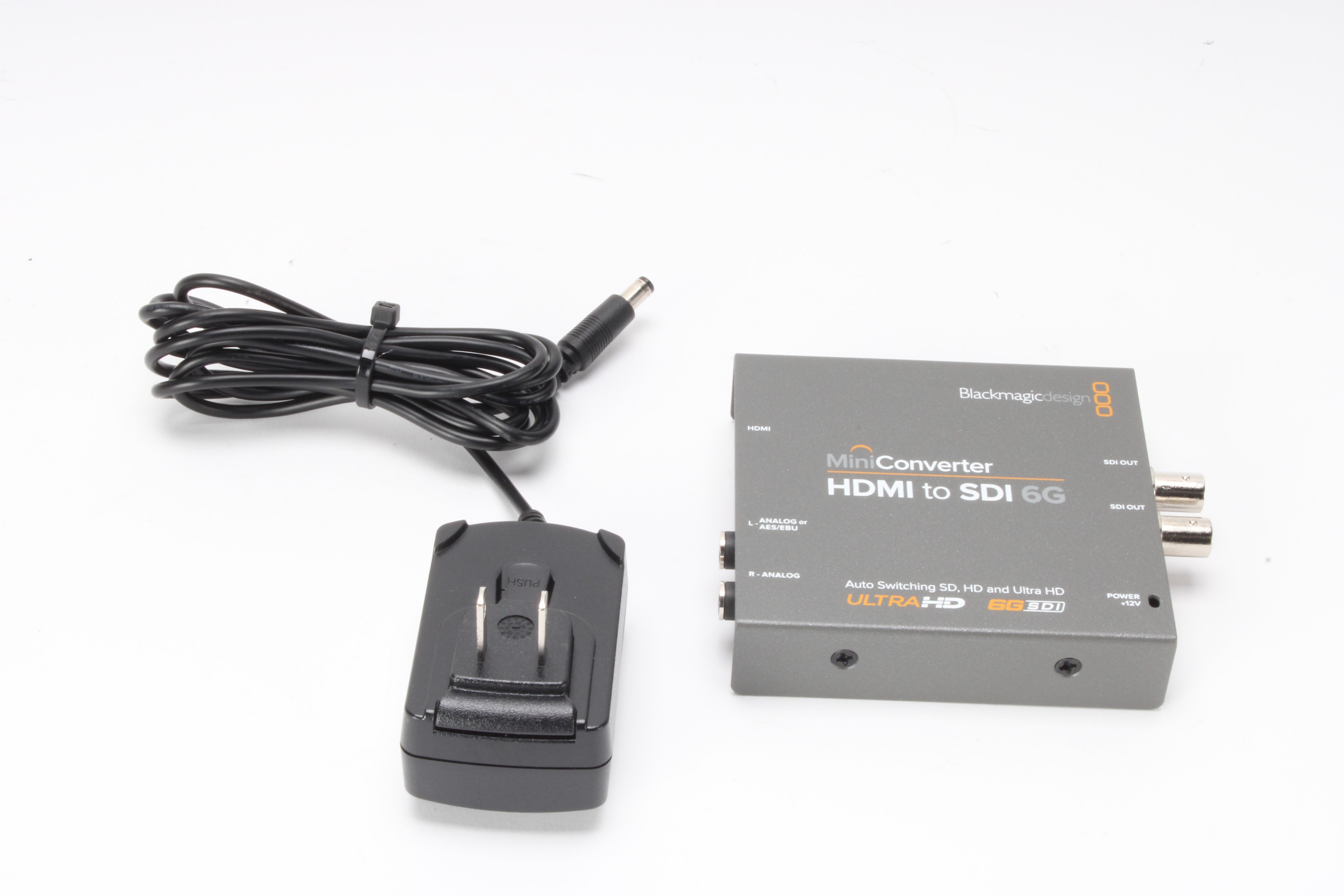 Blackmagic Design CONVMBHS24K6G HDMI to SDI 6G Mini Converter With Pow ...