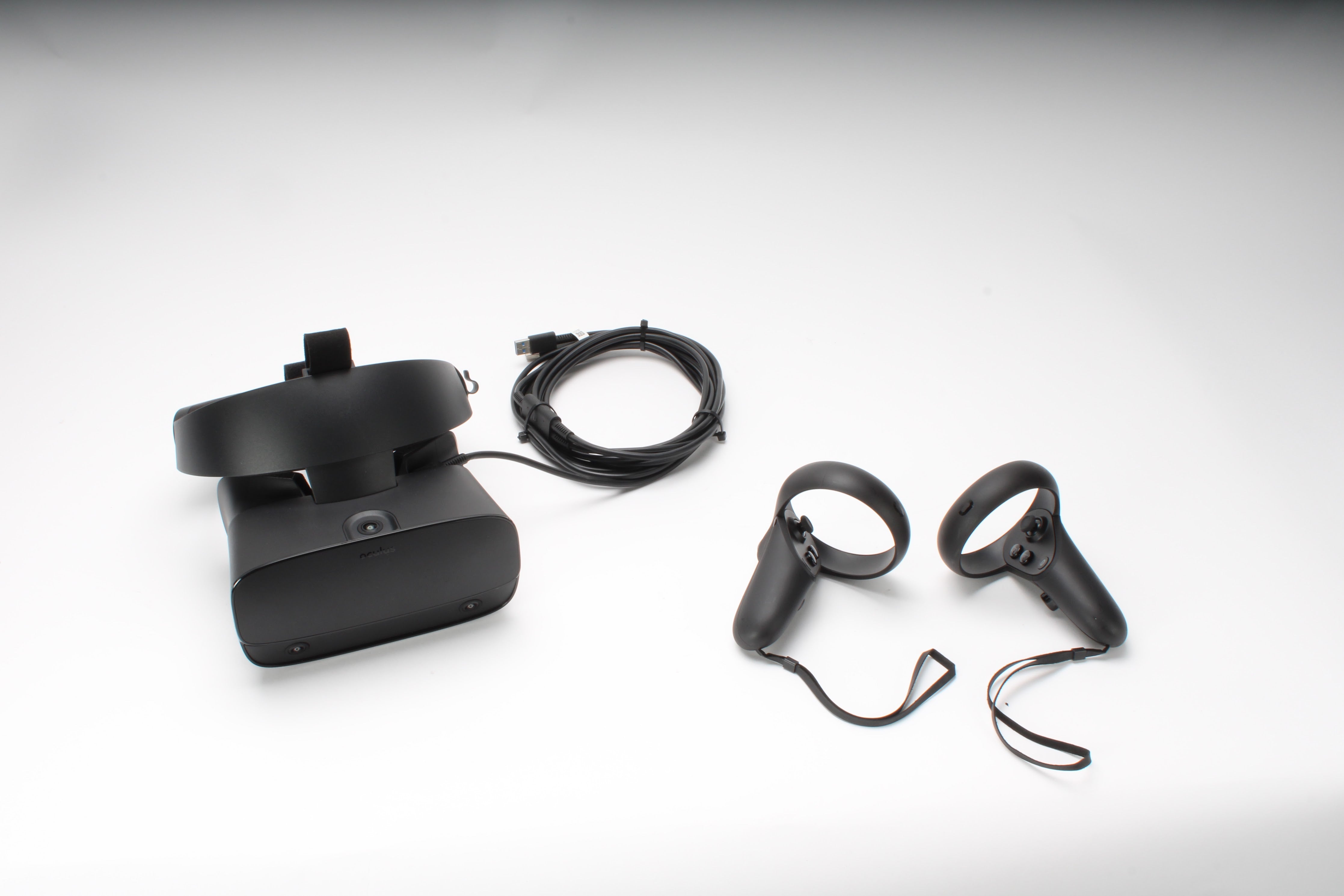 Oculus Rift S PC-Powered VR Gaming Headset With Accessories and Origin ...