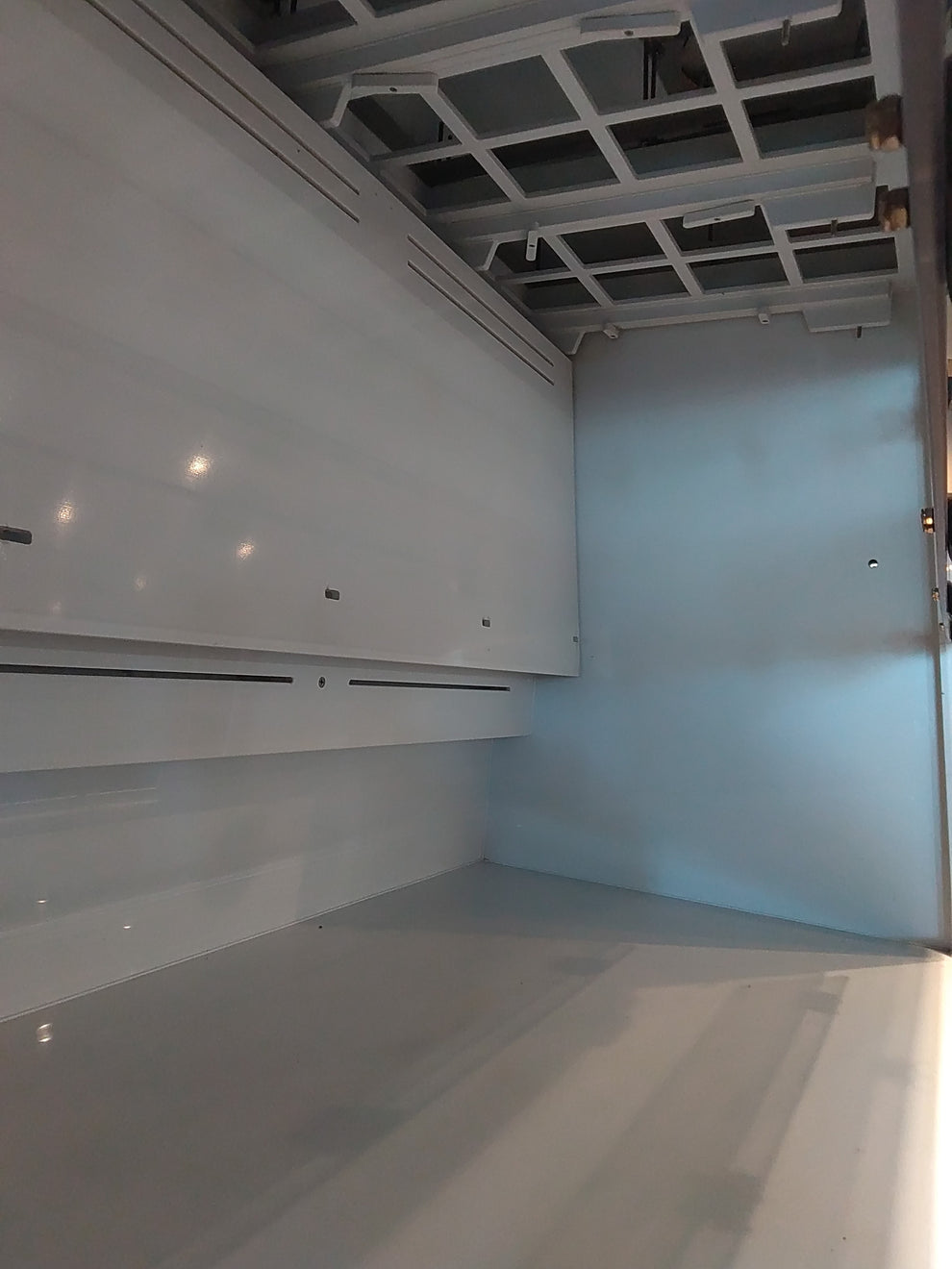 AirClean AC6000 Clean Air Workstation With Model 300 Controller and Ne ...