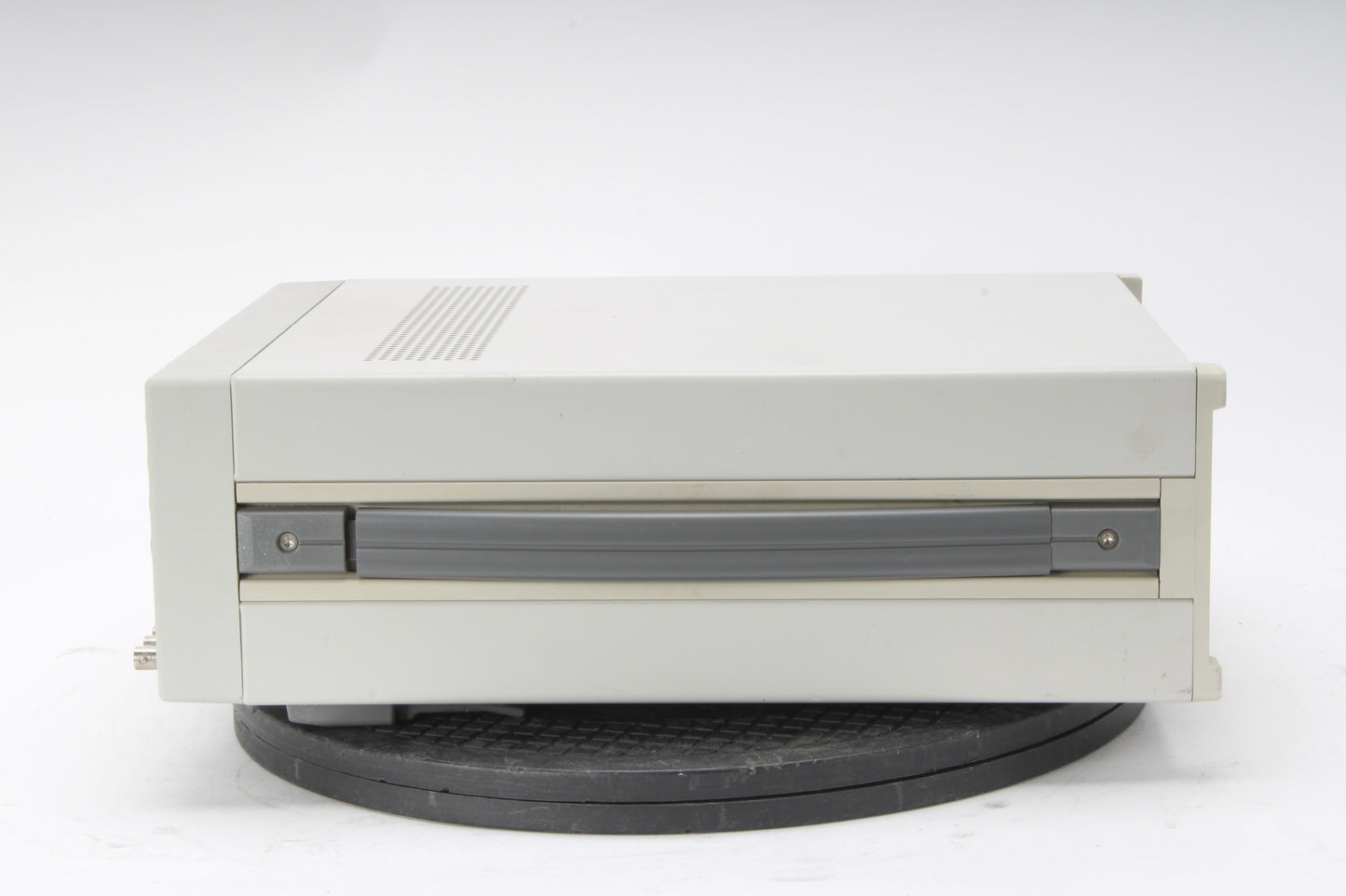 Fluke 54200 TV Signal Generator 54200M01 With Options and Carry Handle ...