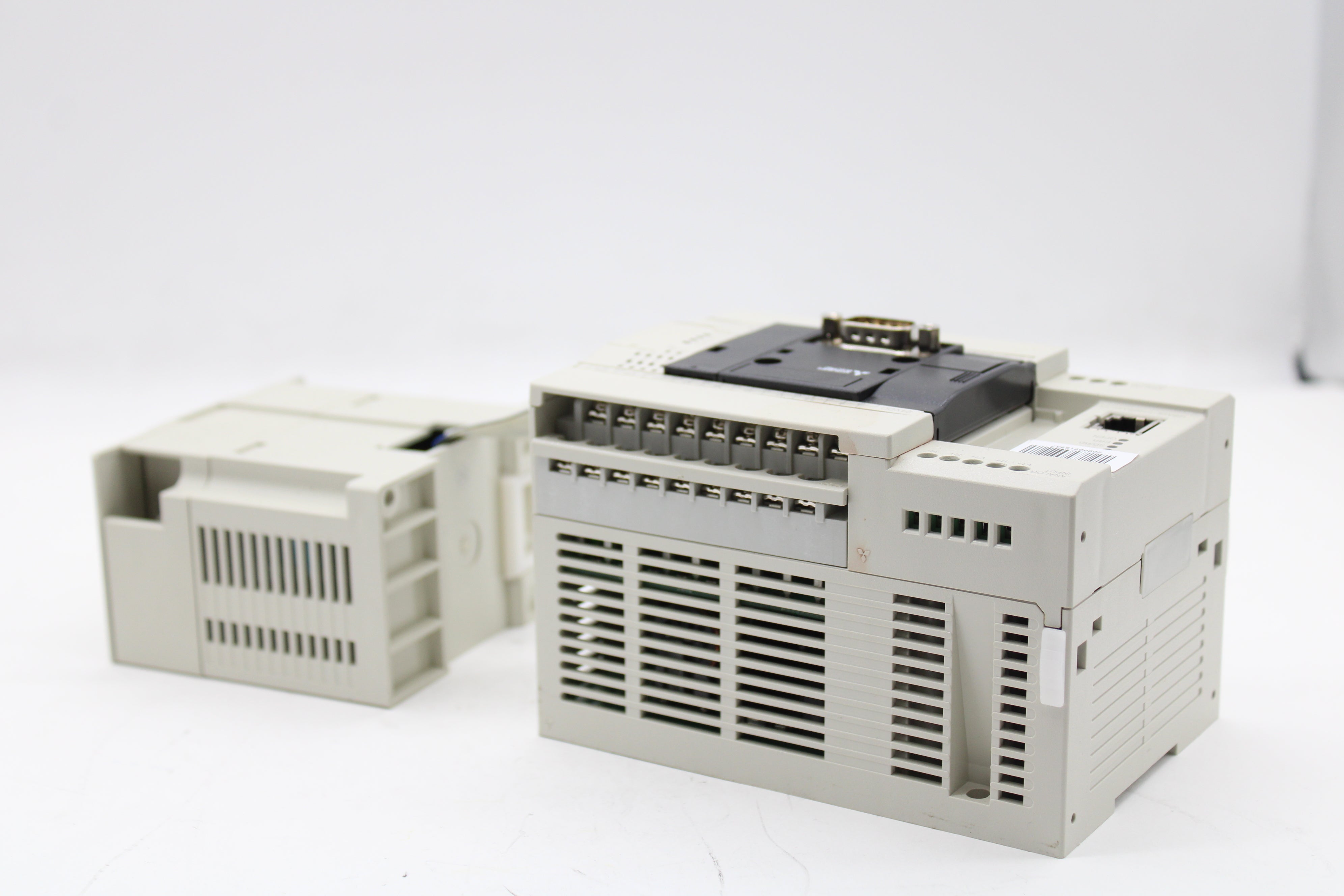 Mitsubishi Electric FX3GE-24MT/DS Programmable Controller W/ FX3U-16CC ...