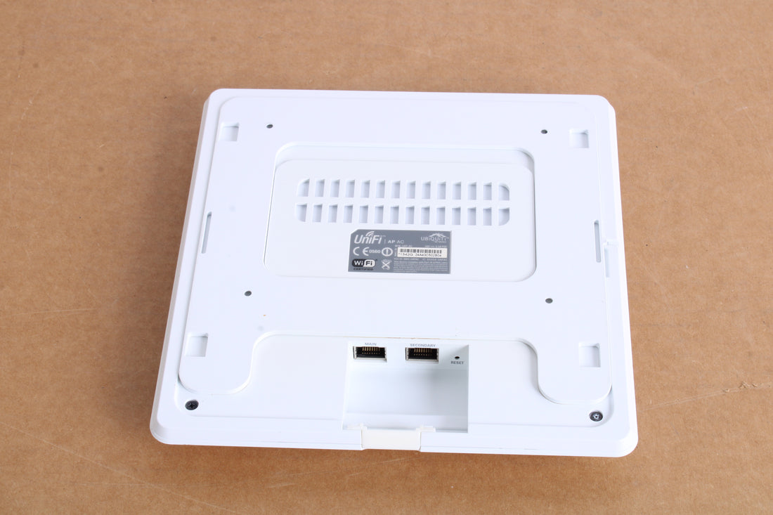 Ubiquiti UAP-AC UniFi Outdoor SWX-UAPAC 6545A-UAPAC Wireless Access Po ...