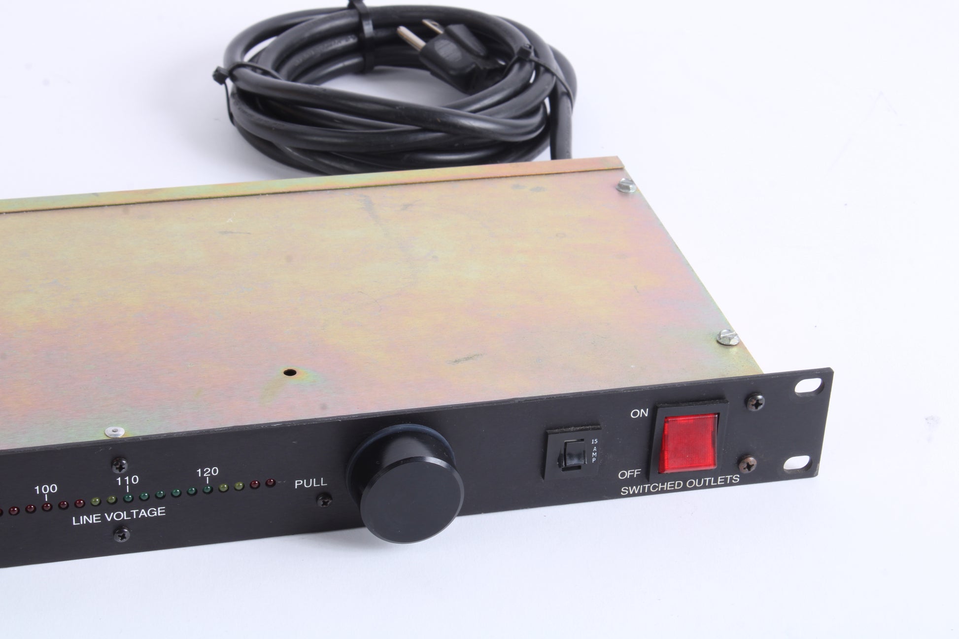 Furman PL-PLUS Power Conditioner and Light Module with Voltmeter – NTC Tech