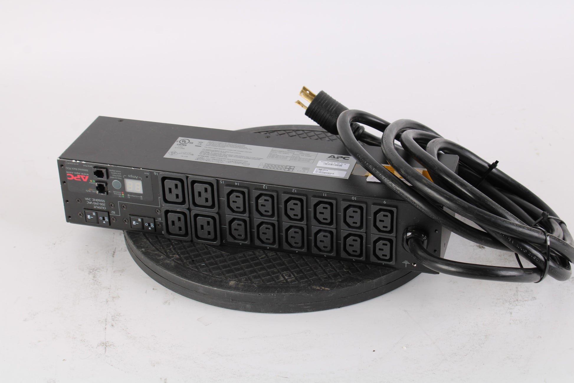 APC AP7811B 2U Metered 30A 208V Rack PDU W/ (12) C13s and (4) C19 Outl – NTC Tech