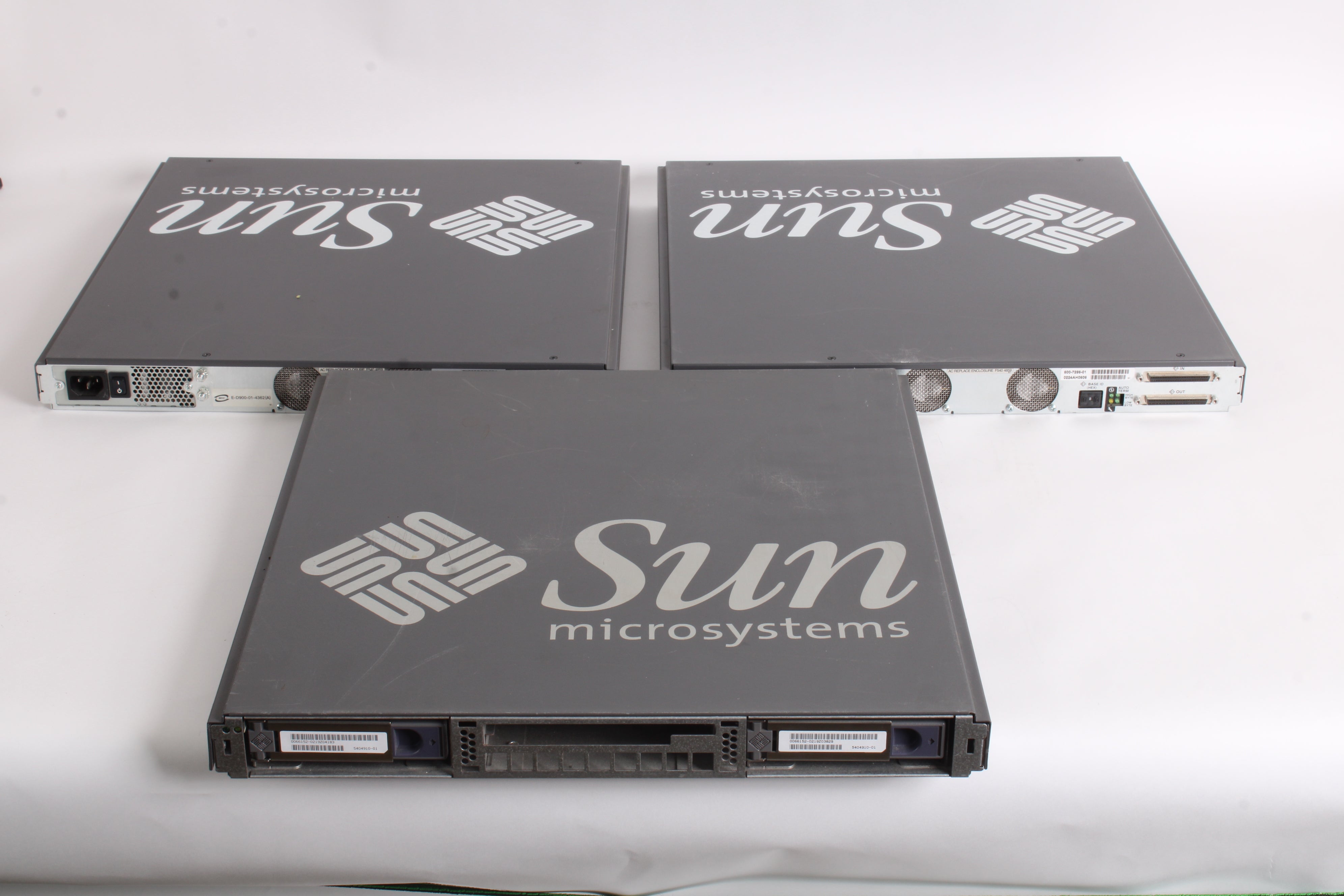 Sun Netra T1 105 With 2x StorEdge S1 Disk Arrays 600-6528-01 / 600-728 ...