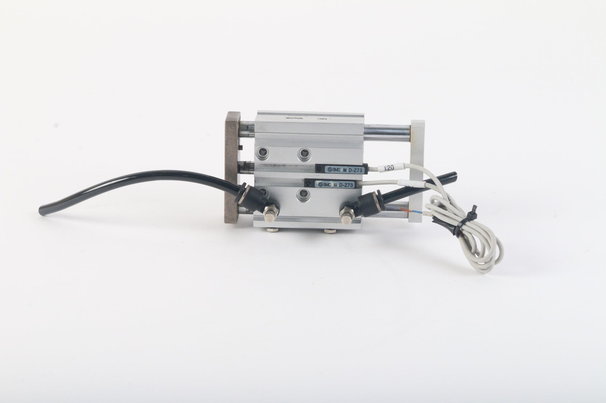 SMC MGPM16-25 Compact Guided Cylinder W/ 2x SMC D-Z73 Sensors – NTC Tech