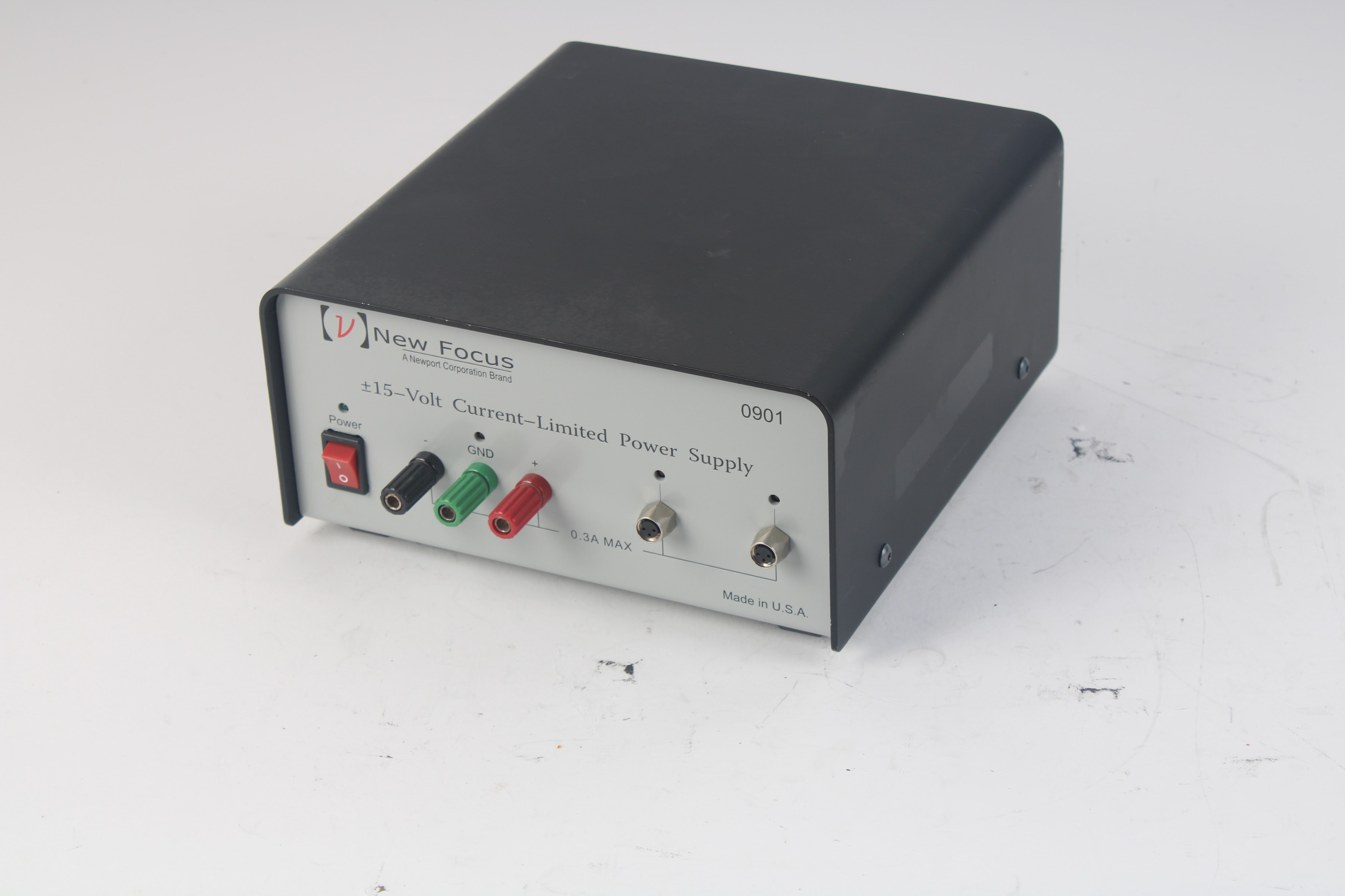 New Focus 0901 +/- 15 Volt Current Limited Power Supply – NTC Tech