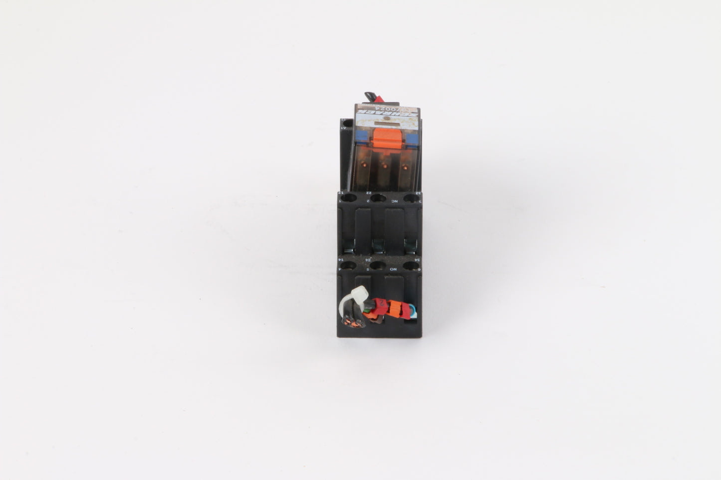 Schrack PT78703 Relay Socket DIN Rail Mount w/ PT370024 Relay – NTC Tech