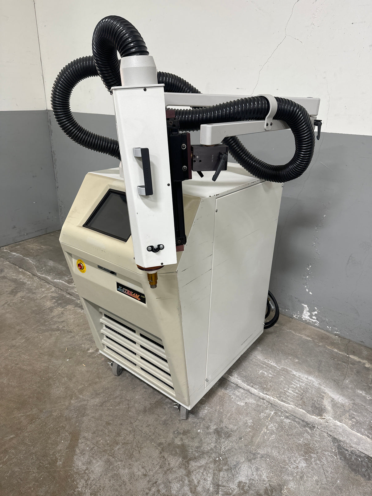 Temptronic TPO4300A-3C32-4 X-Stream Temperature Forcing System – NTC Tech