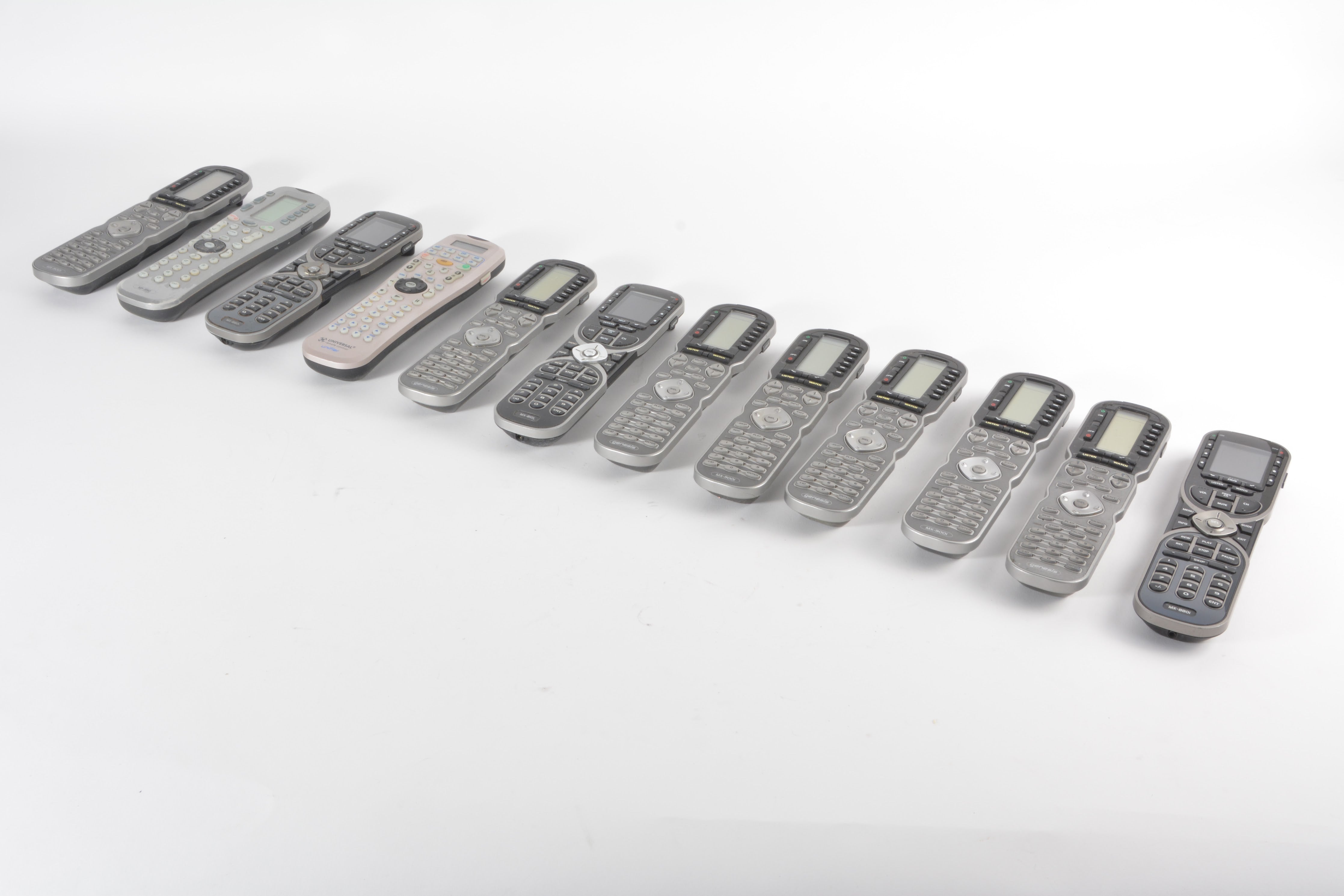 AS IS Lot of 12 Universal Remote Control Lot, MX-880i, MX-900i, MX-900 ...