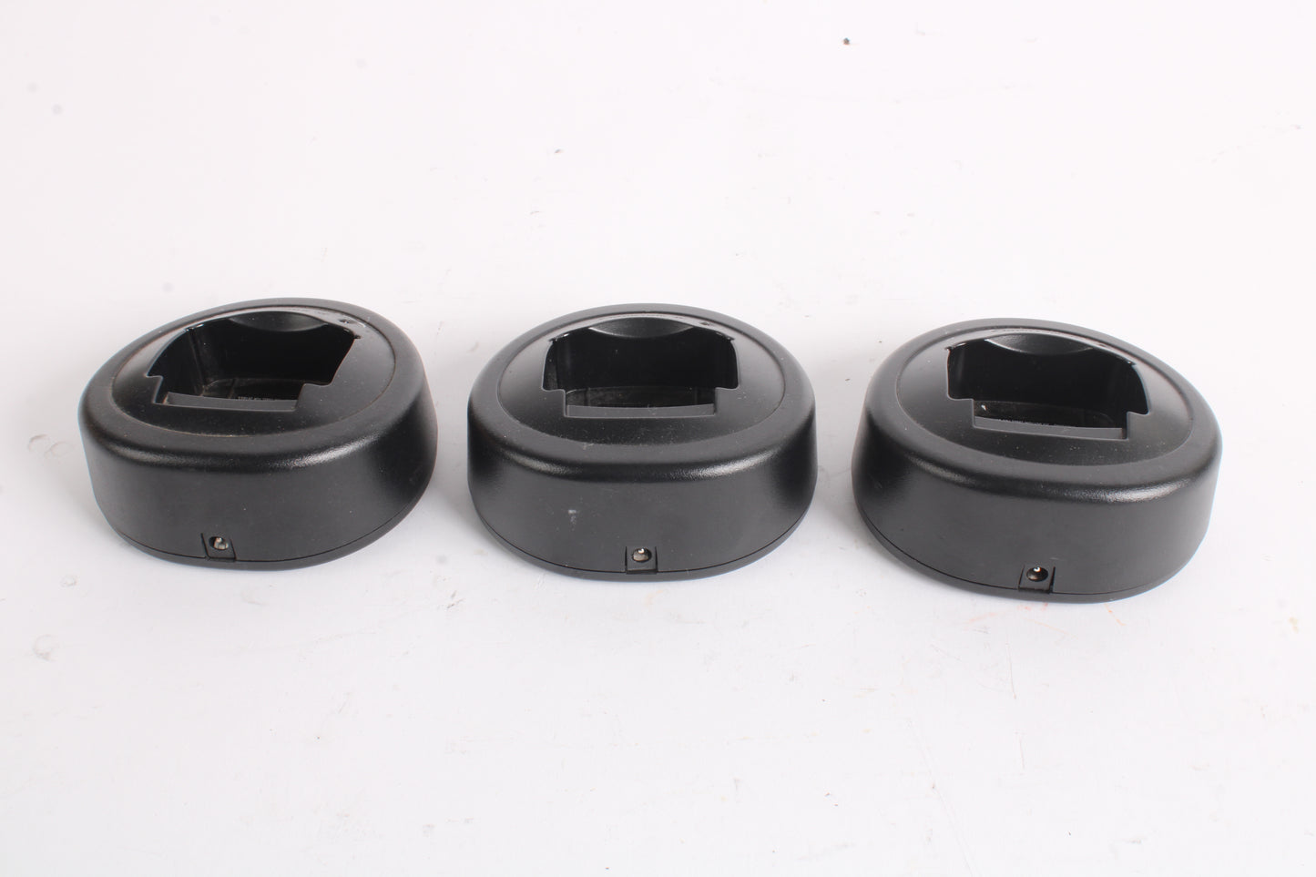 Motorola 2x: HTN9000C 1x: HTN9000B Charging Base (Lot of 3) – NTC Tech